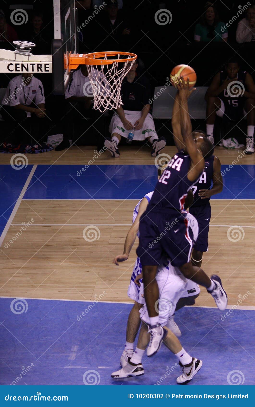 Basketball player dunking editorial photography. Image of sport - 10200302