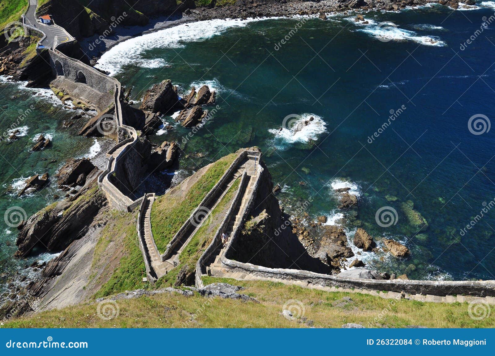 Baskisk Atlantisk Kust. Gaztelugatxe Spanien Arkivfoto - Bild av jukan ...