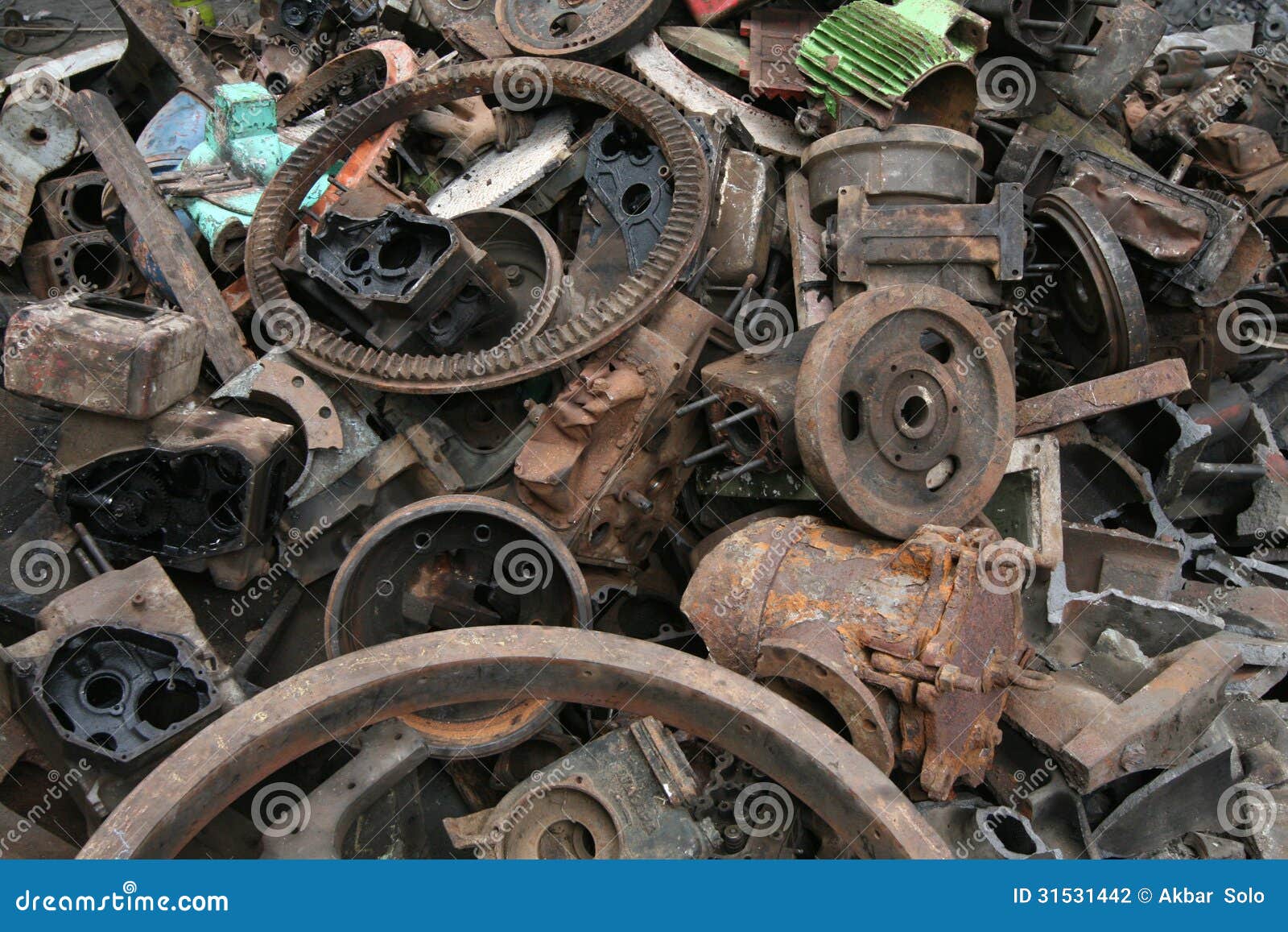 Basura del metal foto de archivo. Imagen de bastidor - 31531442