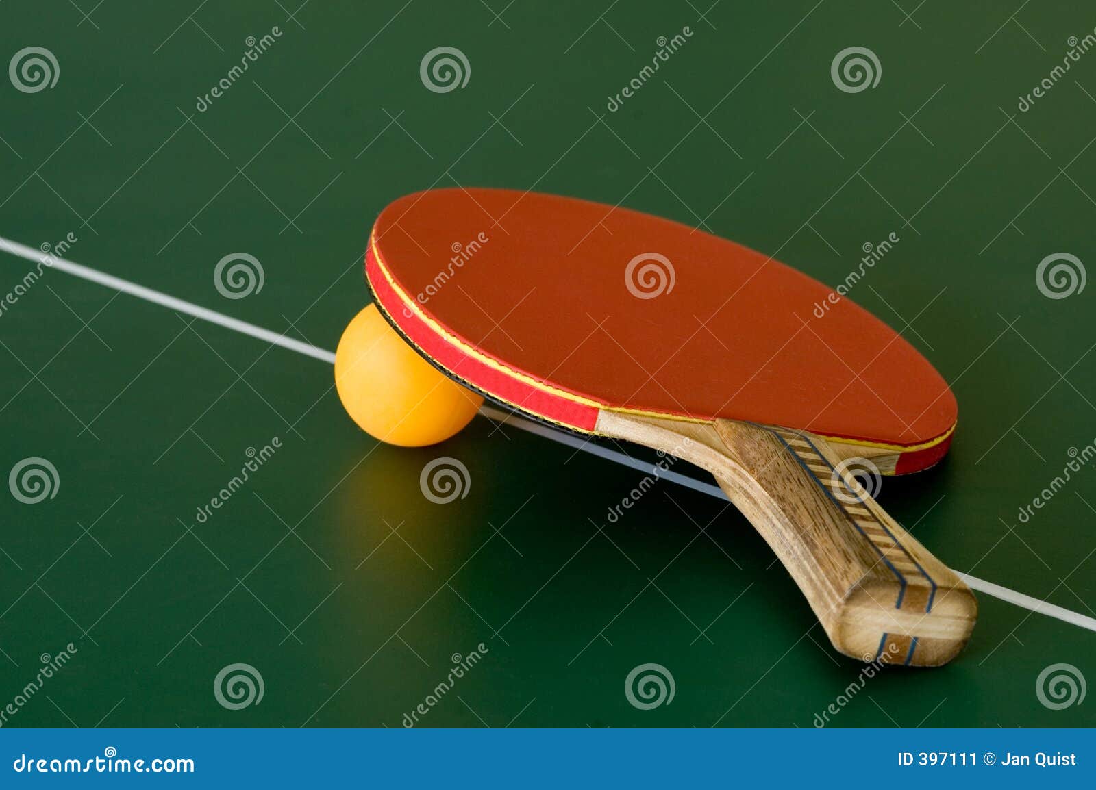 "bat" de ping-pong image stock. Image du rouge, orange - 397111