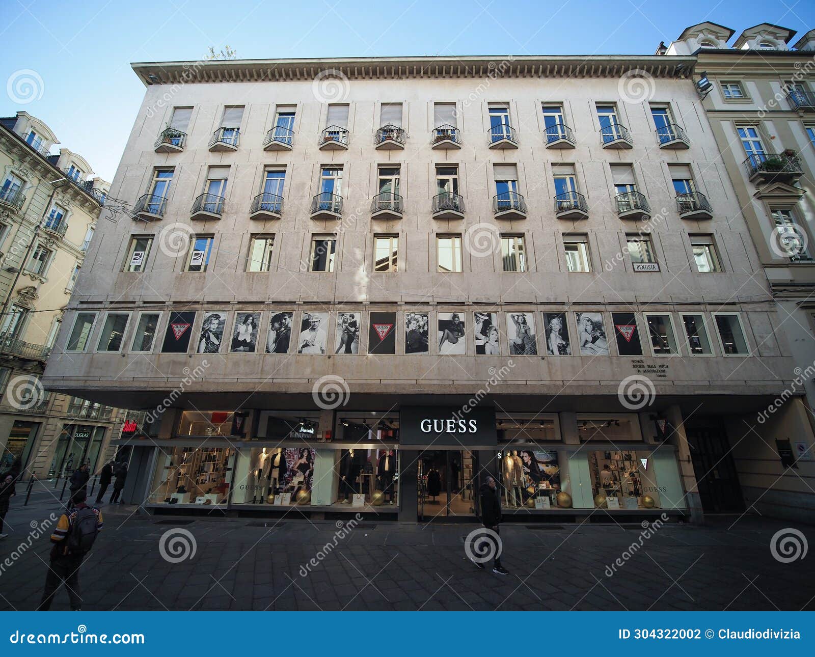 Guess Storefront Text And Logo Shop Sign On Entrance Facade Store ...