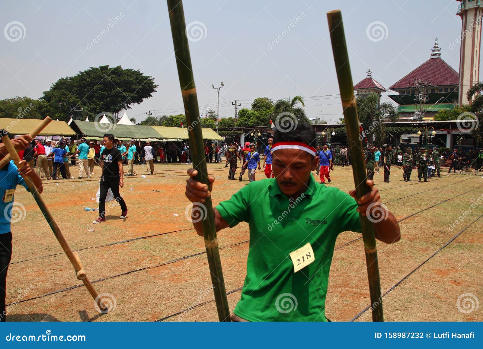 Play Egrang, a Traditional Game from Indonesia. Editorial Photography ...