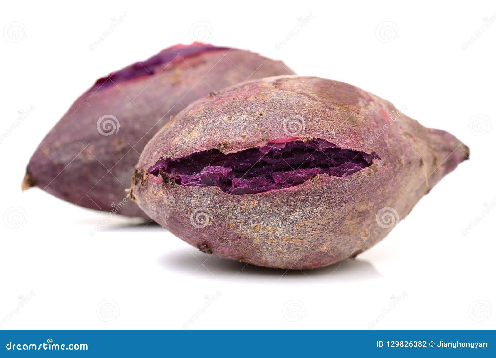 Batata doce roxa Roasted foto de stock. Imagem de roxo - 129826082