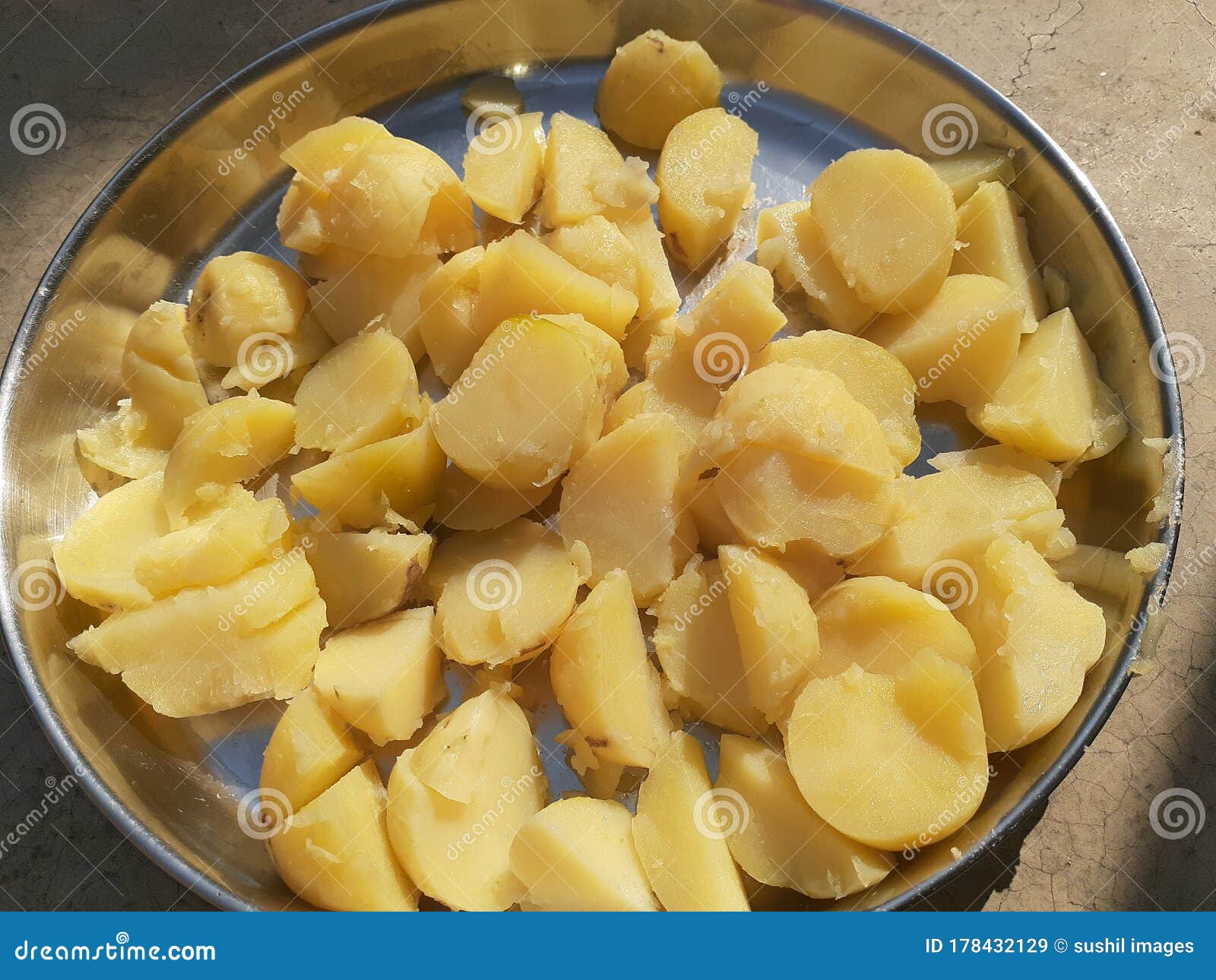 Batata hervida y dulce imagen de archivo. Imagen de fresco - 178432129