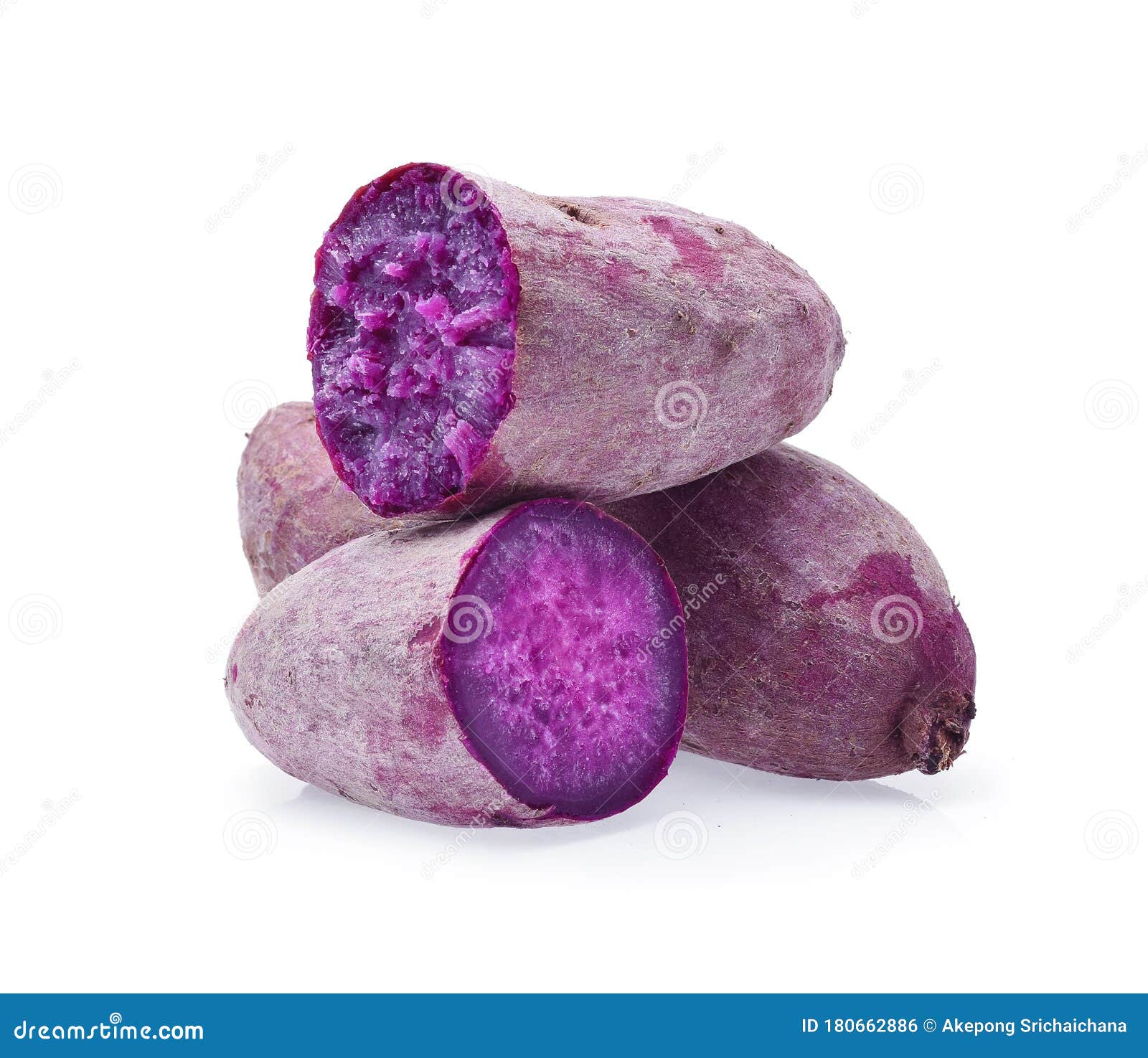 Batatas Moradas Sobre Fondo Blanco Foto de archivo - Imagen de sano ...