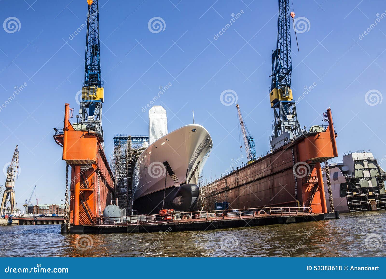 Bateau dans la cale sèche photo stock éditorial. Image du shipbuilding ...