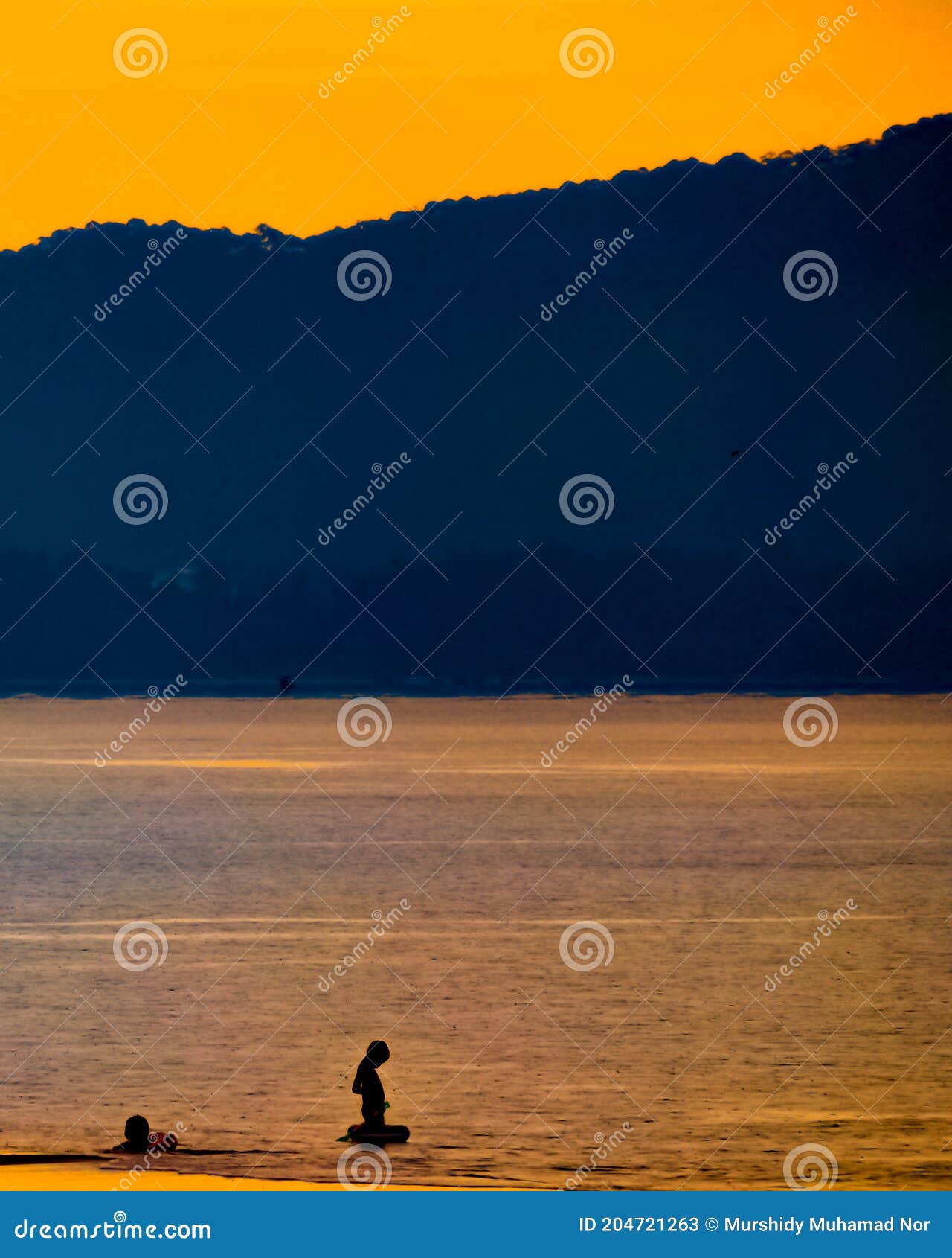 Bathing with Lights of the Sunrise Stock Image - Image of wave, ocean ...