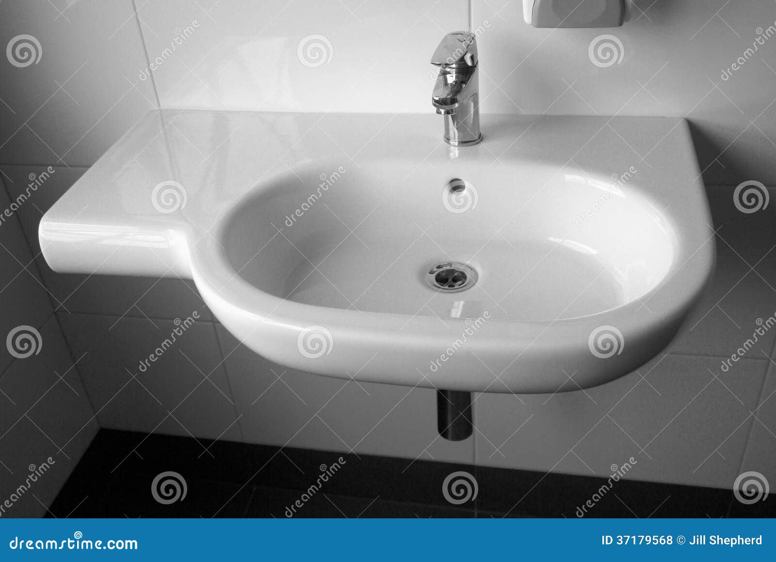 Bathroom: Modern White Basin Stock Photo - Image of home, bowl: 37179568