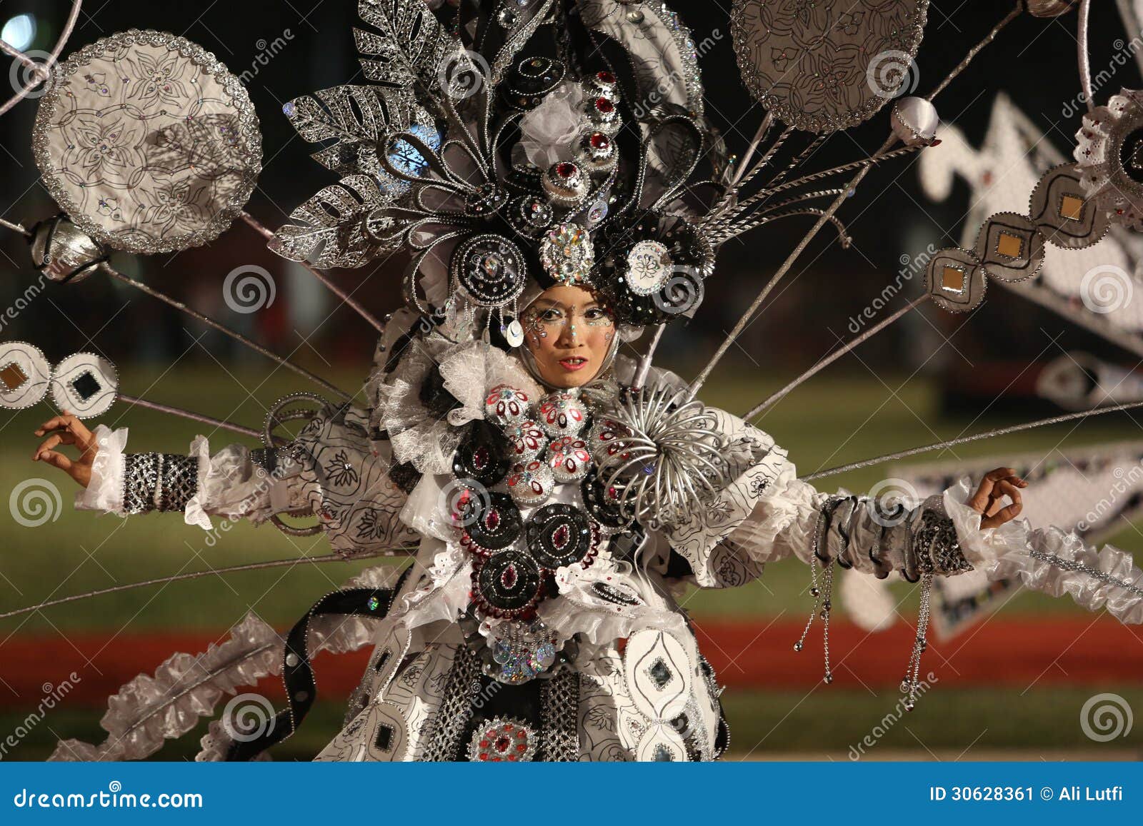 Batik carnival editorial photo. Image of carnival, people - 30628361