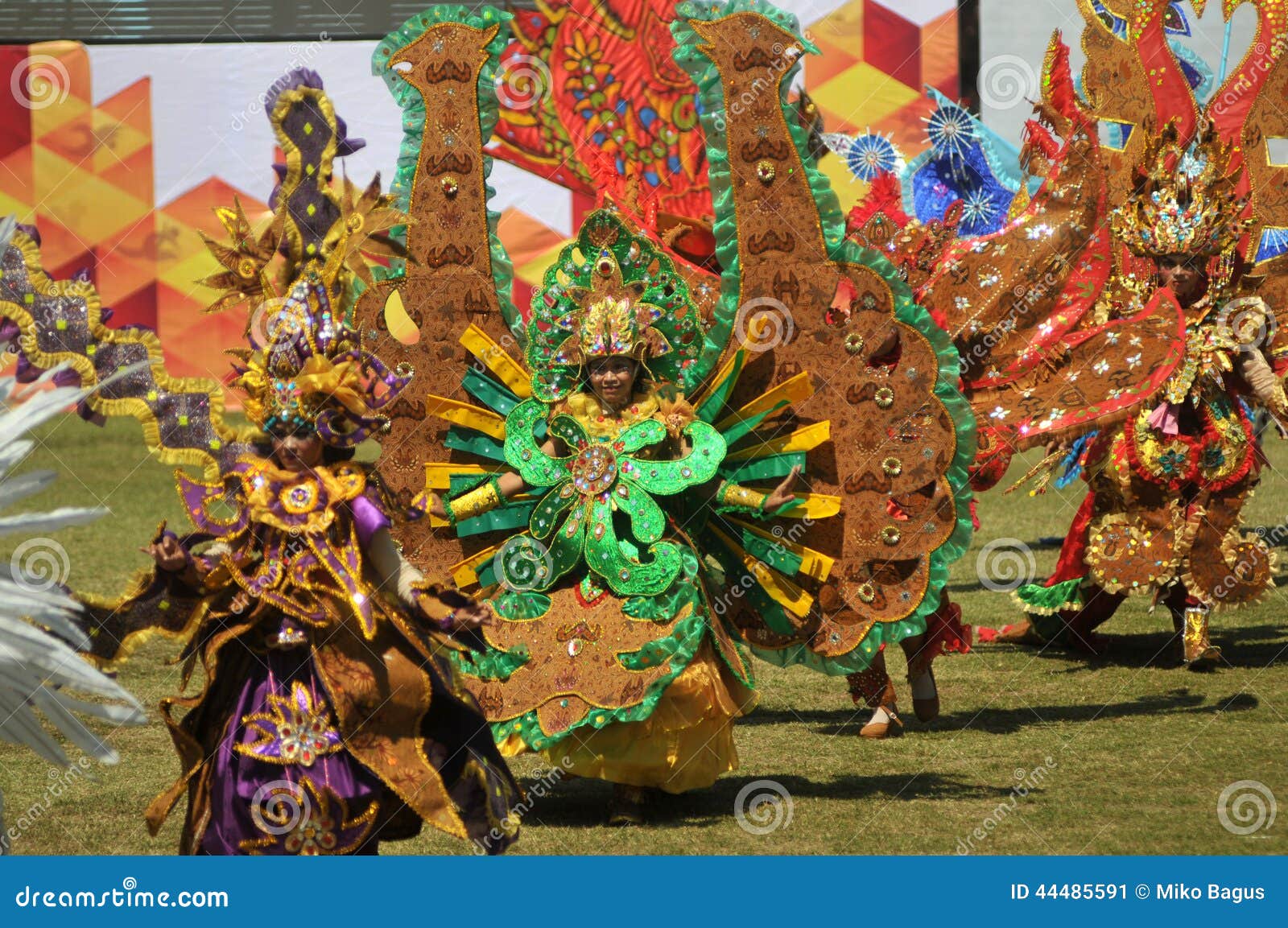 Batik Costume editorial photo. Image of costume, entertainment - 44485591