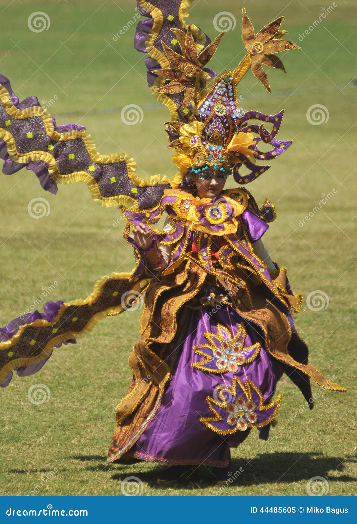 Batik Costume editorial image. Image of parade, band - 44485605