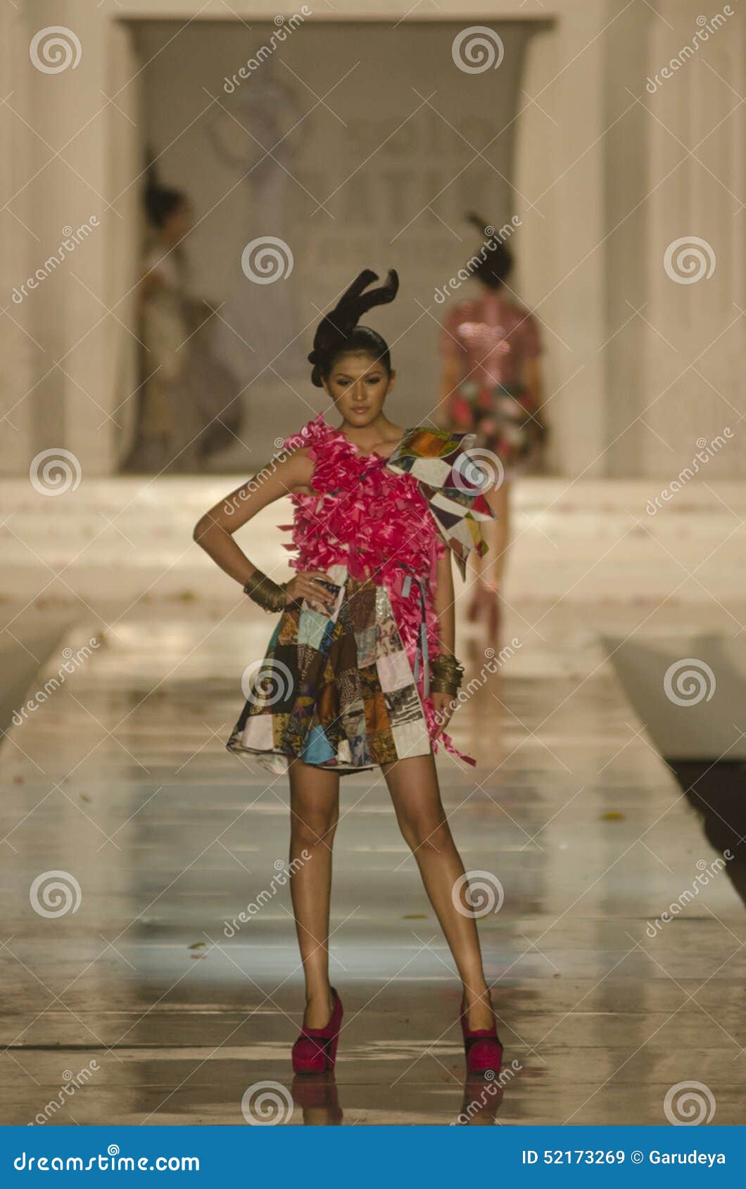 BATIK FASHION SHOW editorial stock image. Image of indonesia - 52173269