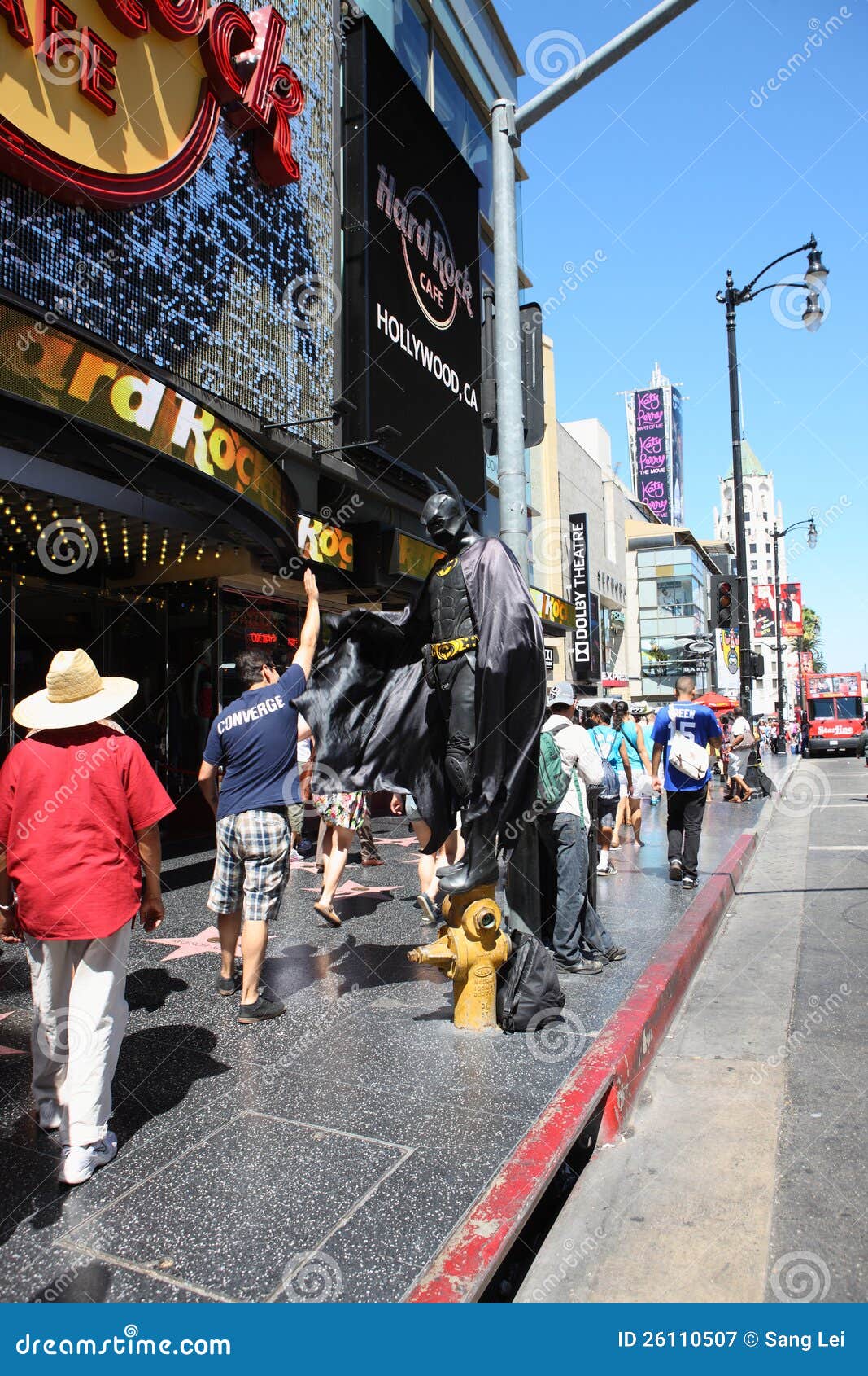 Batman in hollywood walk editorial photography. Image of street - 26110507