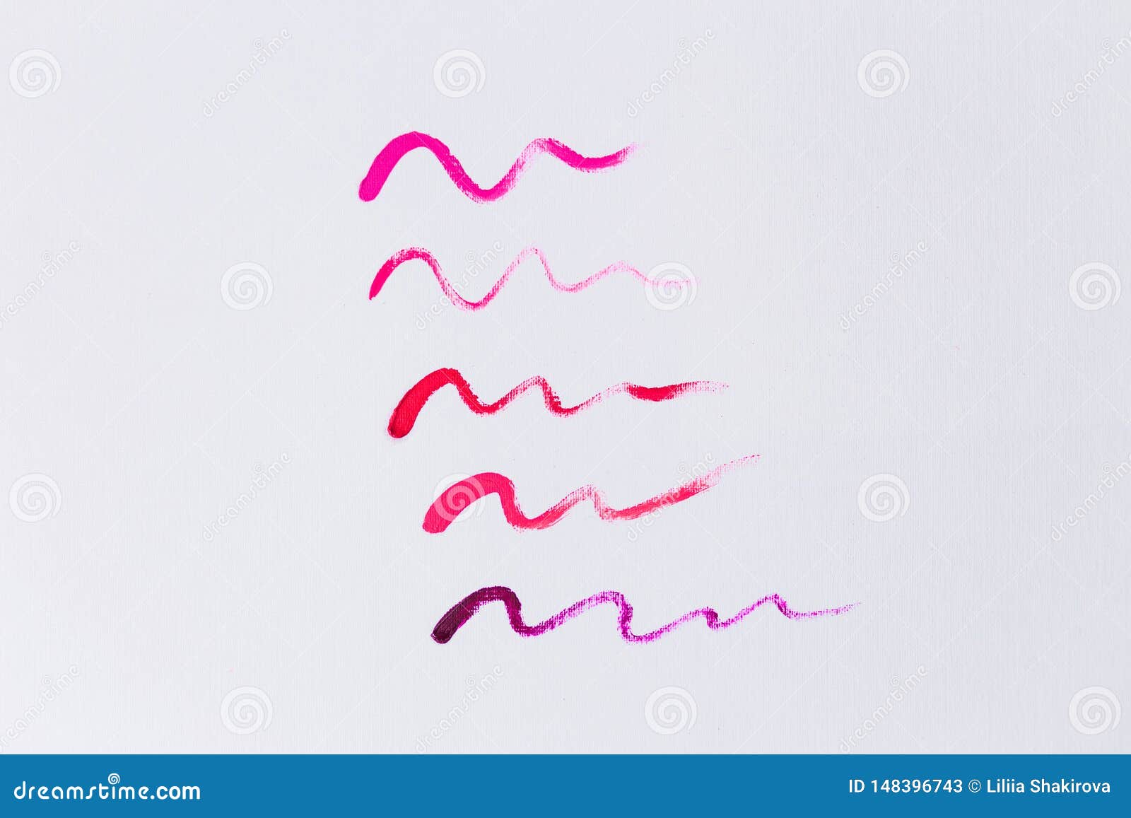 Batom Vermelho Borrado Isolado No Fundo Branco Imagem de Stock - Imagem ...