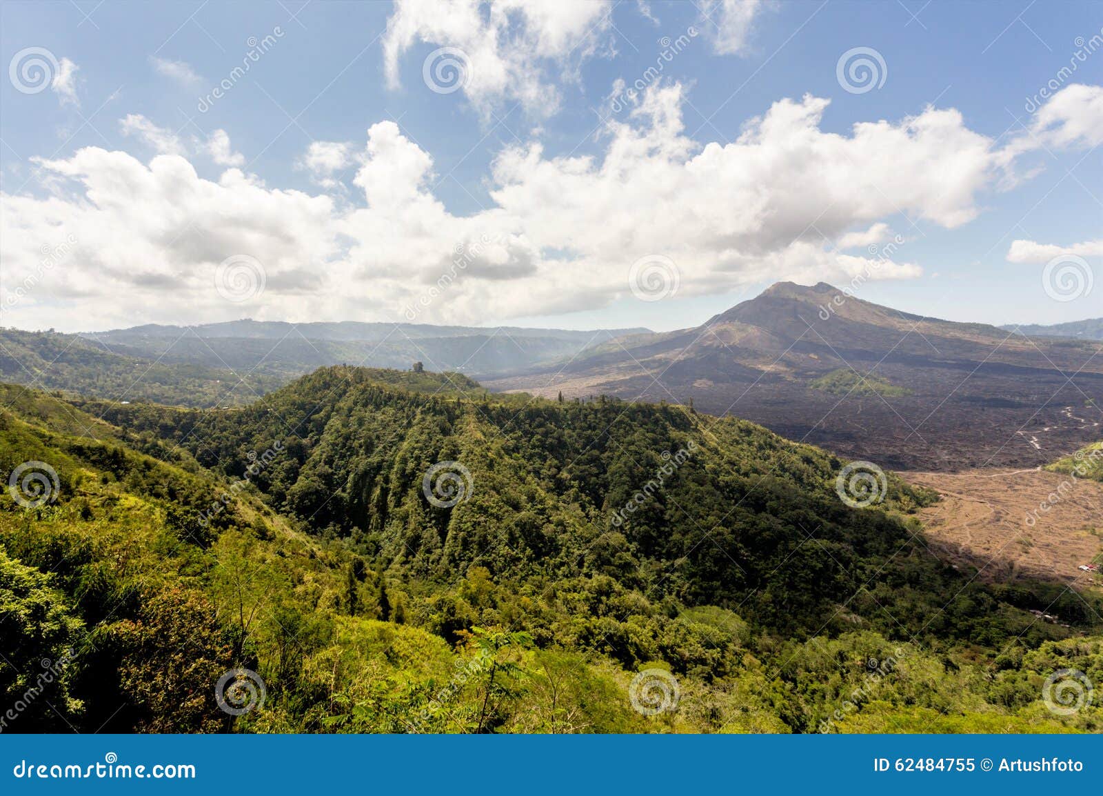 Batur-Vulkan Und Agungs-Berg, Bali Stockbild - Bild von himmel ...