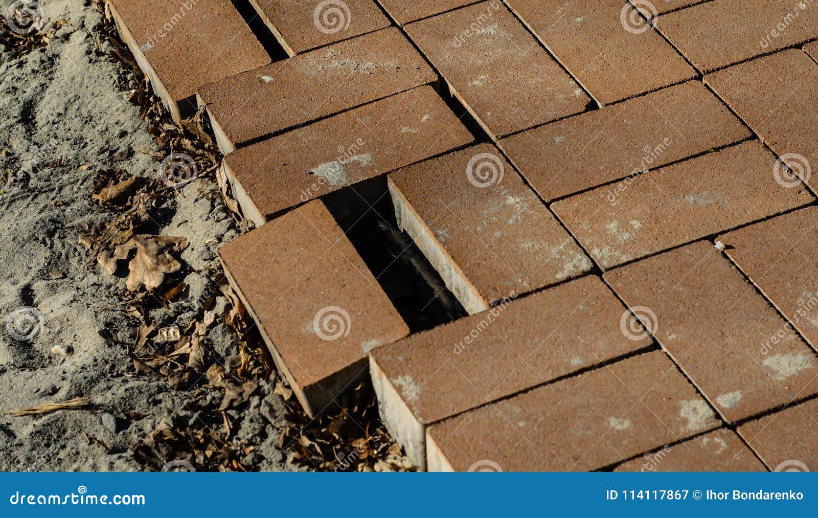 Bau Der Neuen Pflasterung Der Pflastersteine Stockbild - Bild von rand ...