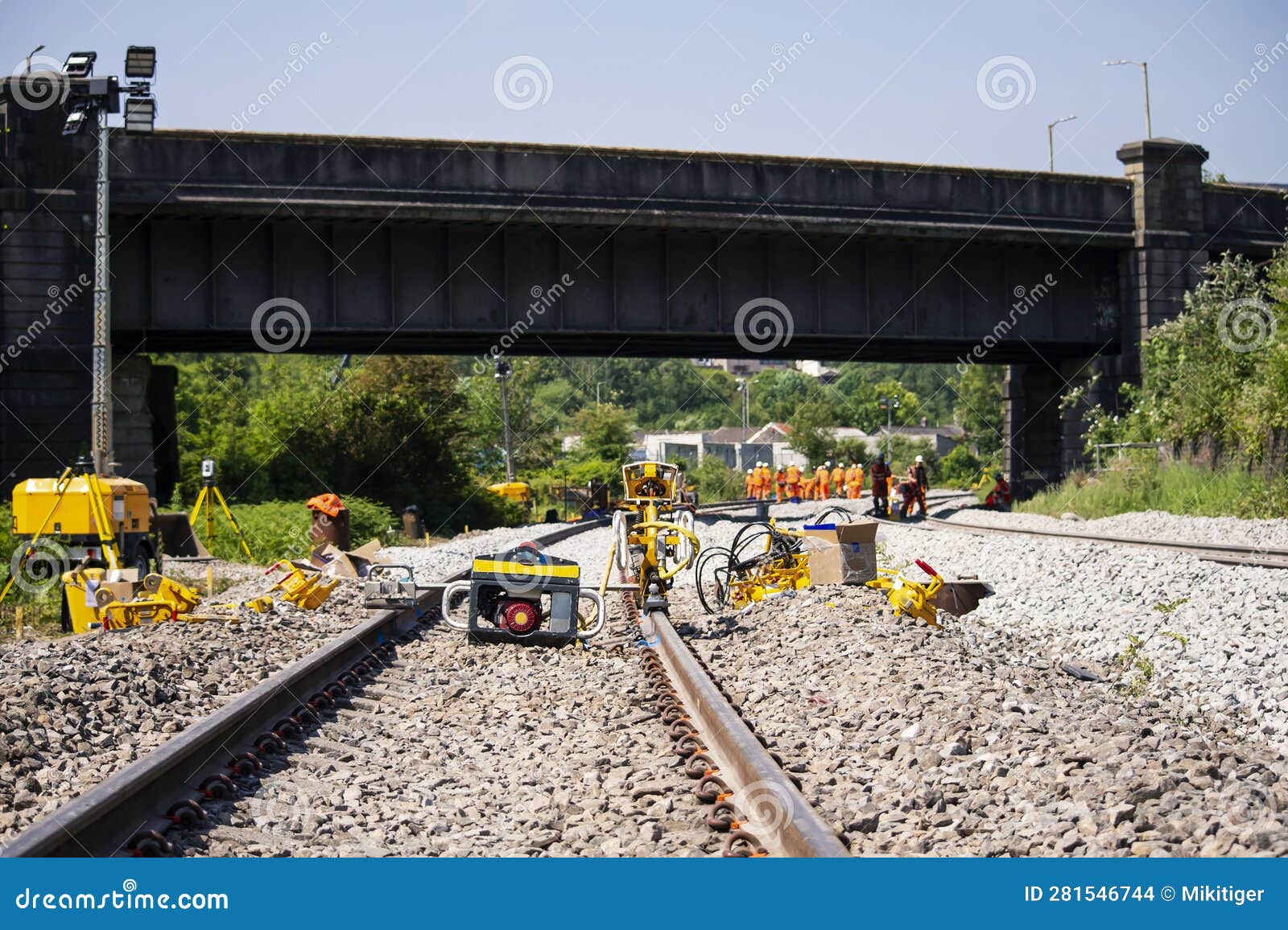 Bau Einer Gleisanlage Auf Einer Eisenbahnstrecke Stockfoto - Bild von ...