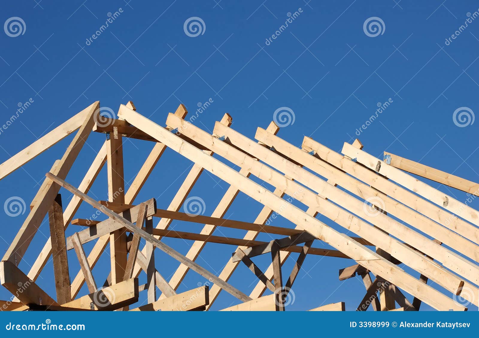 Bauen Sie das Dach auf stockbild. Bild von häuschen, dach - 3398999