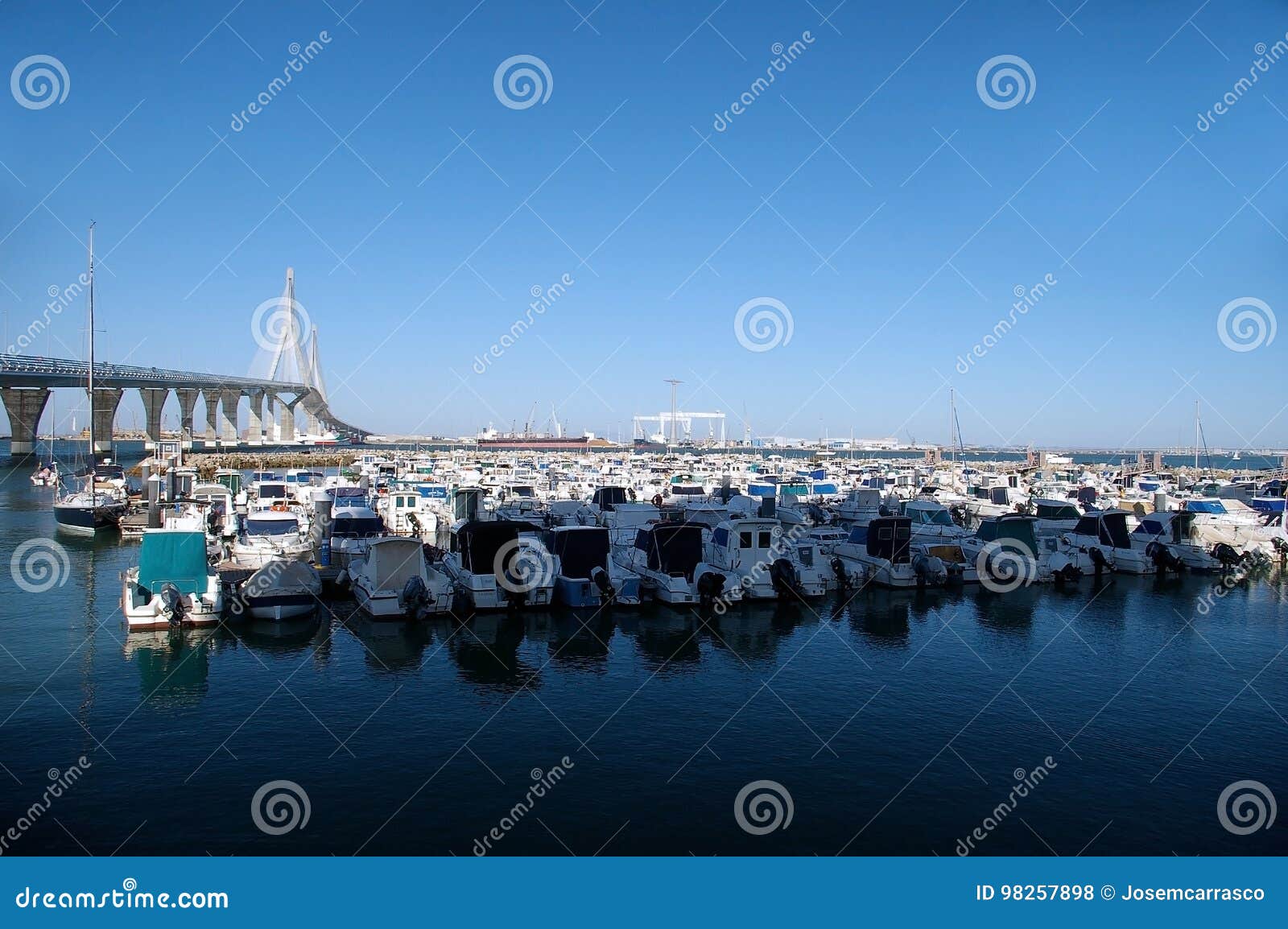 Bay of Cadiz editorial stock photo. Image of cadiz, derricks - 98257898