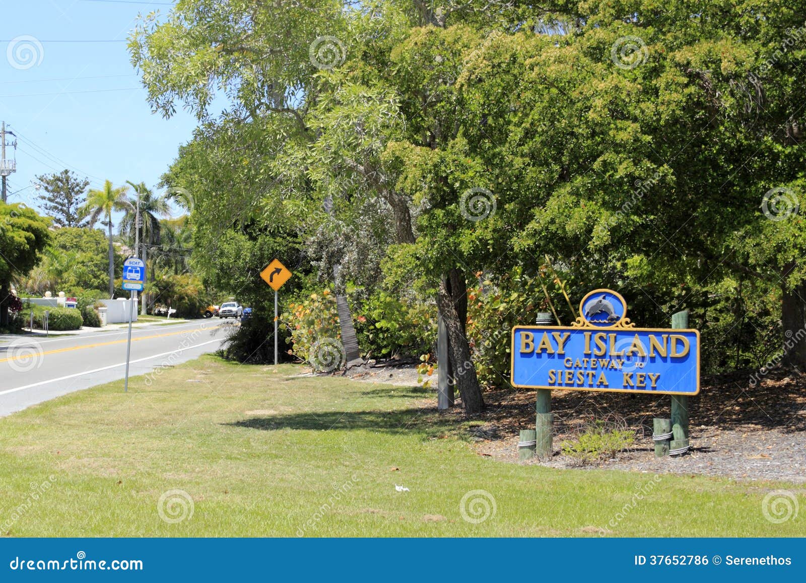 Bay Island Gateway To Siesta Key Sign Editorial Photo - Image of enter ...