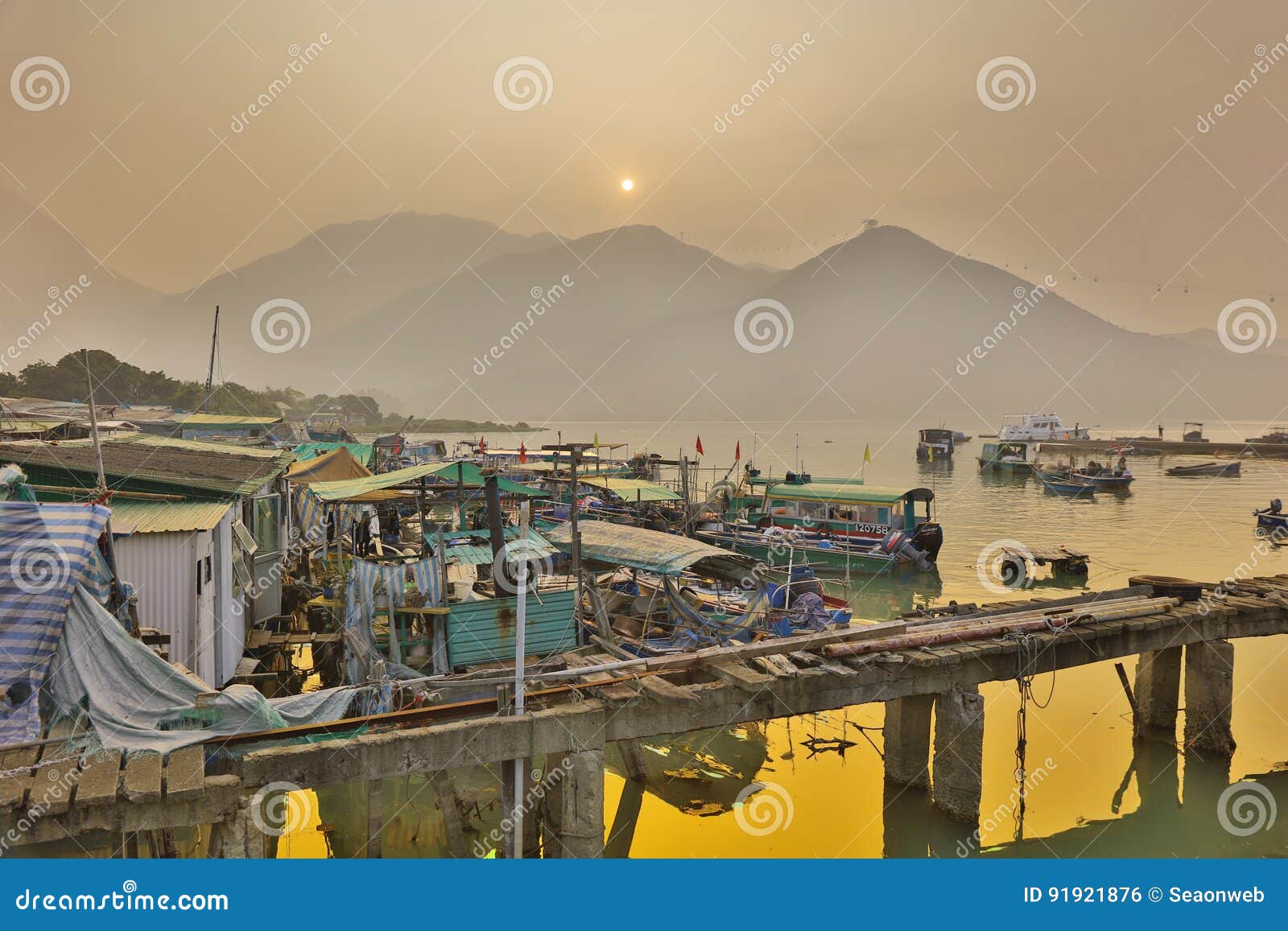 The bay of Ma Wan Chung editorial photo. Image of pleasure - 91921876