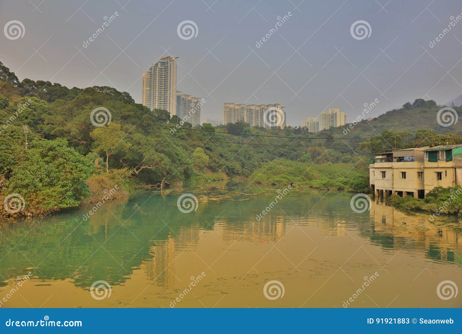 The bay of Ma Wan Chung stock image. Image of life, fisherman - 91921883