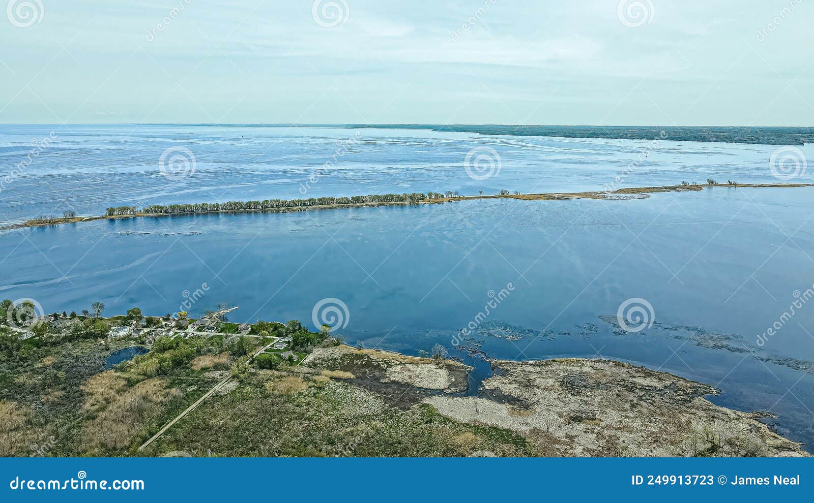 Bay of Water in Green Bay Wisconsin Stock Image - Image of coastline ...