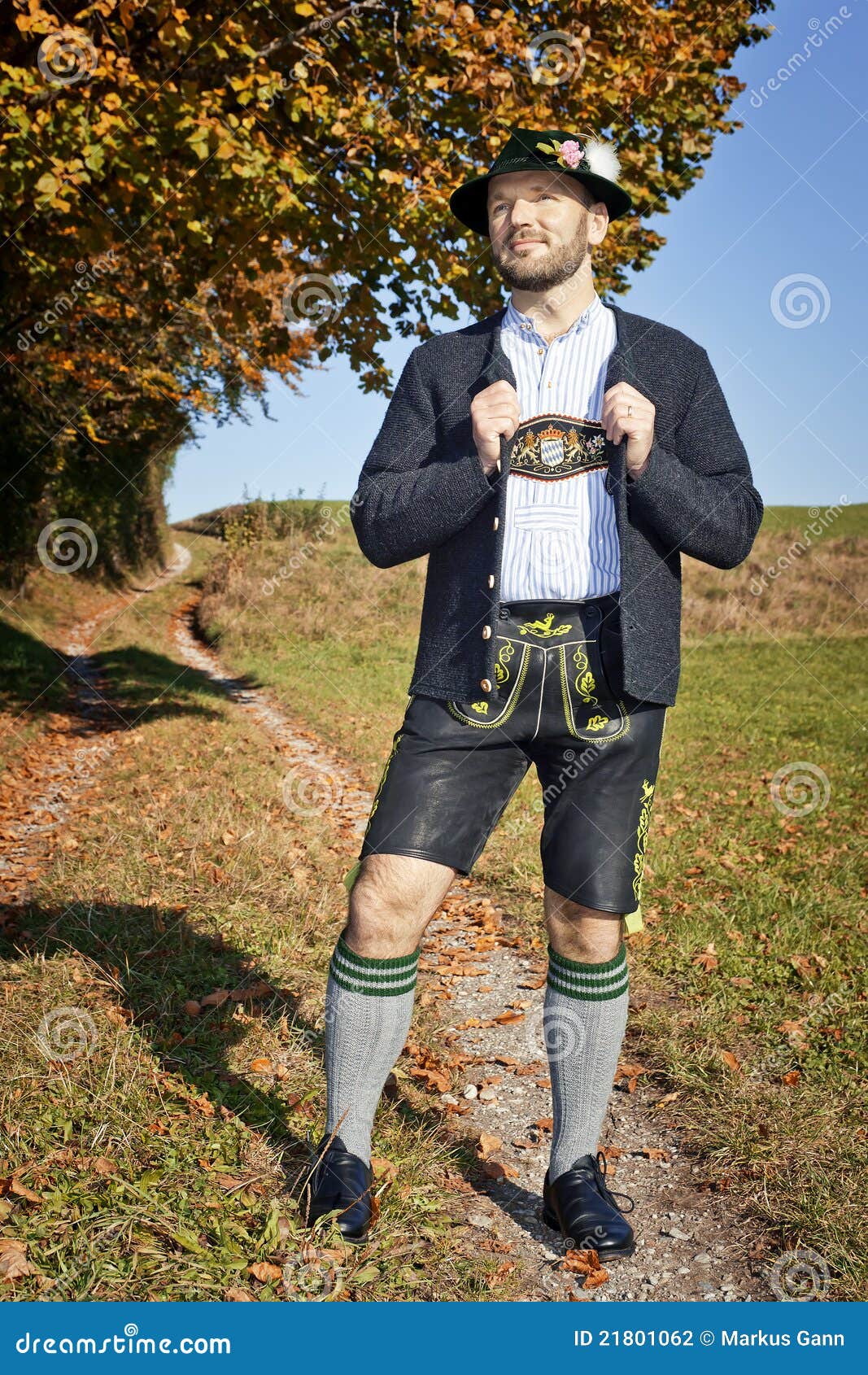 Bayerische Tradition stockfoto. Bild von leder, herbst - 21801062