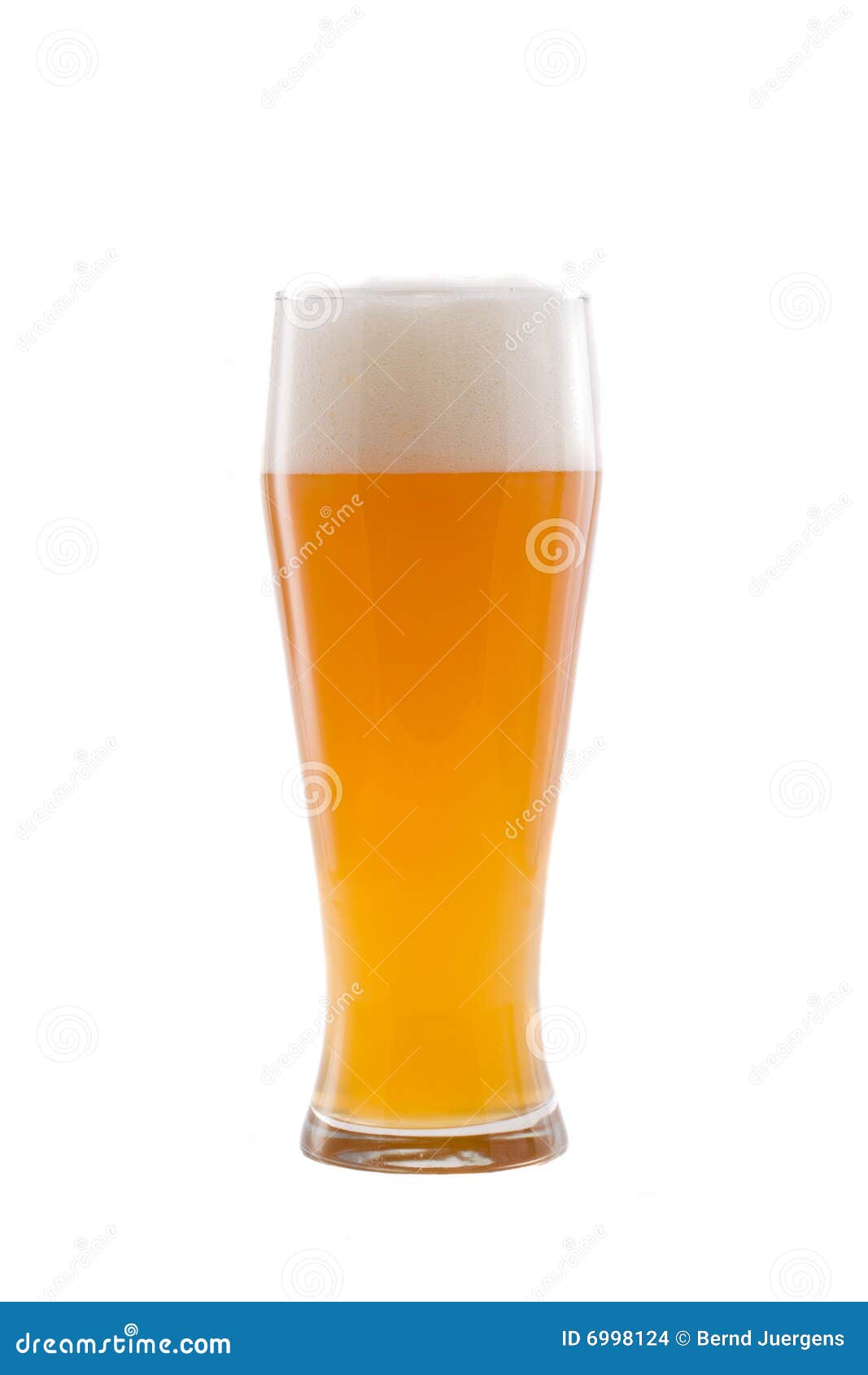 Bayerisches Weizenbier I stockfoto. Bild von frisch, neigung - 6998124