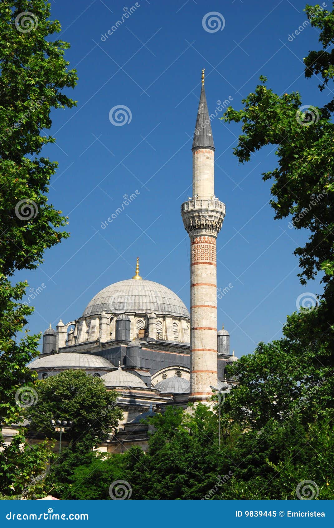 Bayezid Mosque in Istanbul stock image. Image of minaret - 9839445