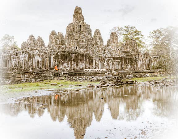 Bayon Temple editorial image. Image of robe, ruins, scenic - 27994550