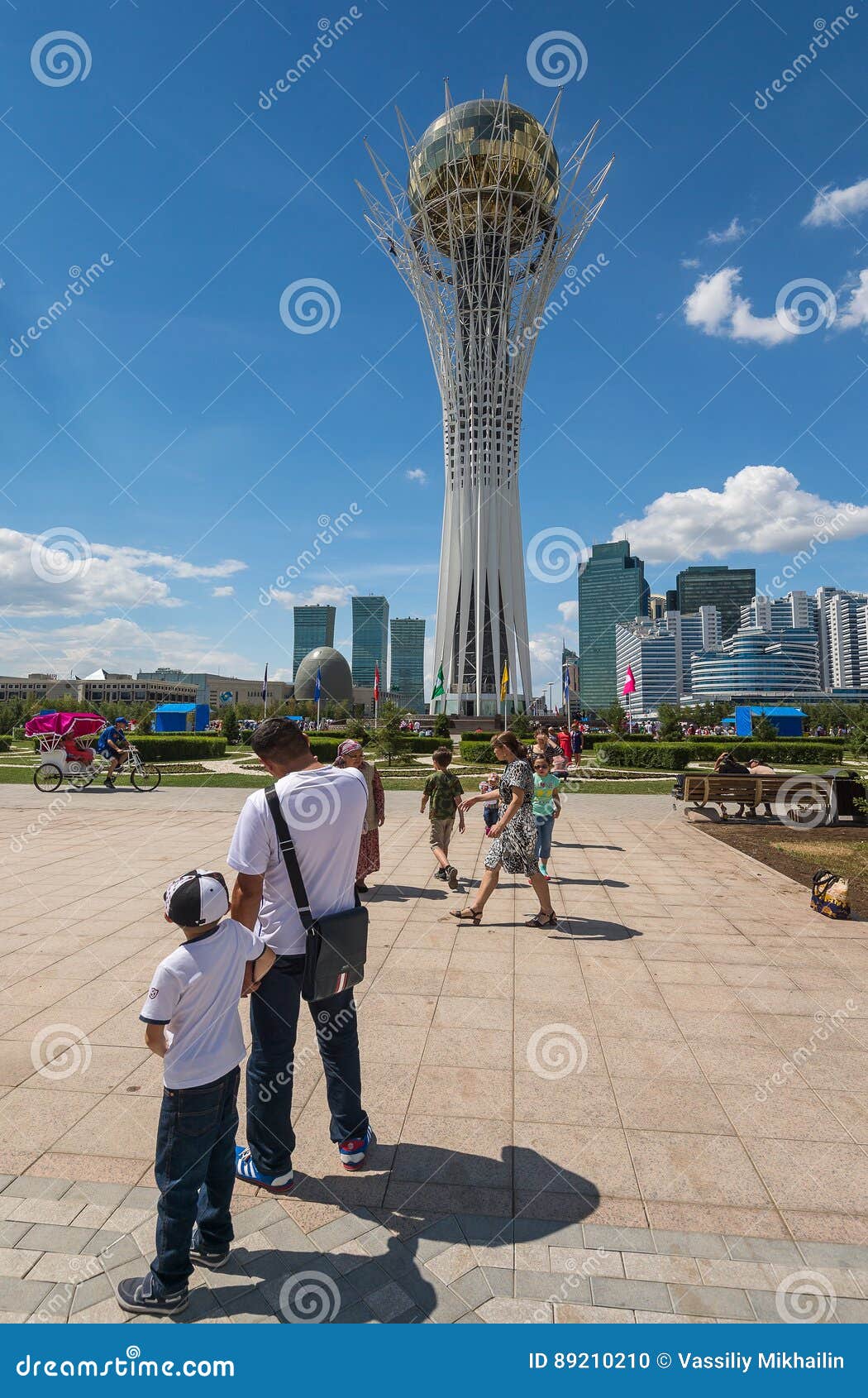 Bayterek 11 imagem editorial. Imagem de centro, exterior - 89210210