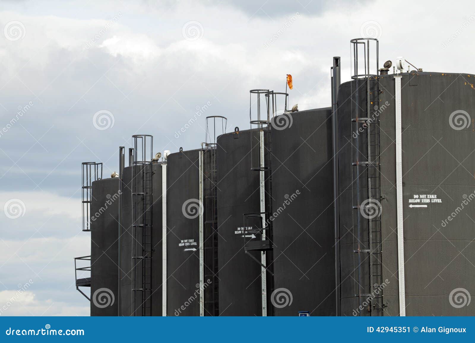 Baytex Bitumen Tanks, Alberta, Canada Editorial Photo - Image of chops ...