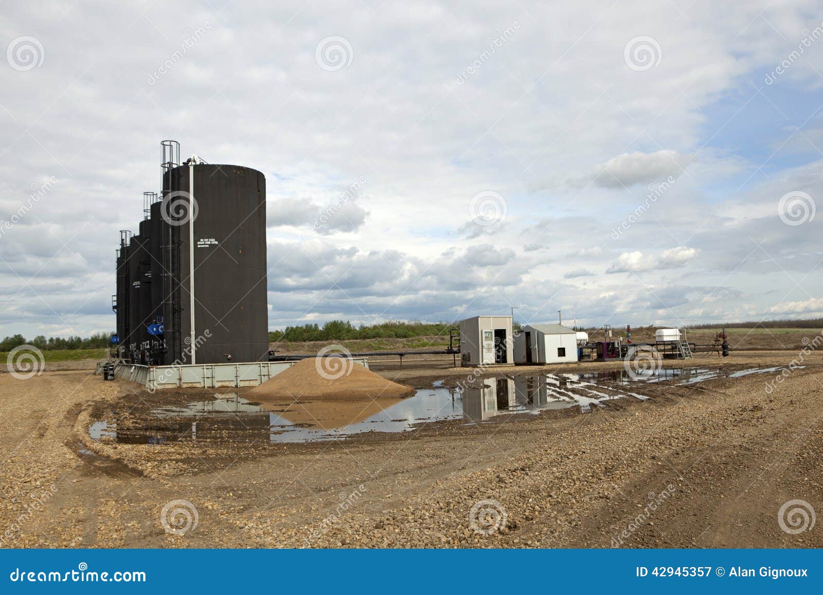 Baytex Bitumen Tanks, Alberta, Canada Editorial Photography - Image of ...