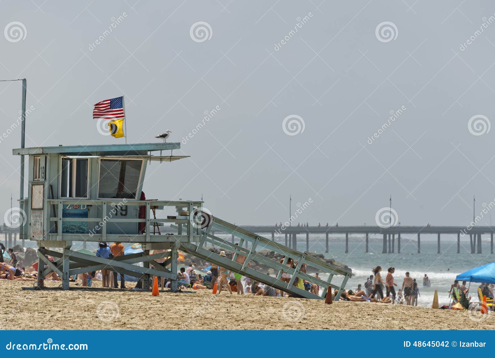 Baywatch tower in venice editorial photography. Image of sunset - 48645042