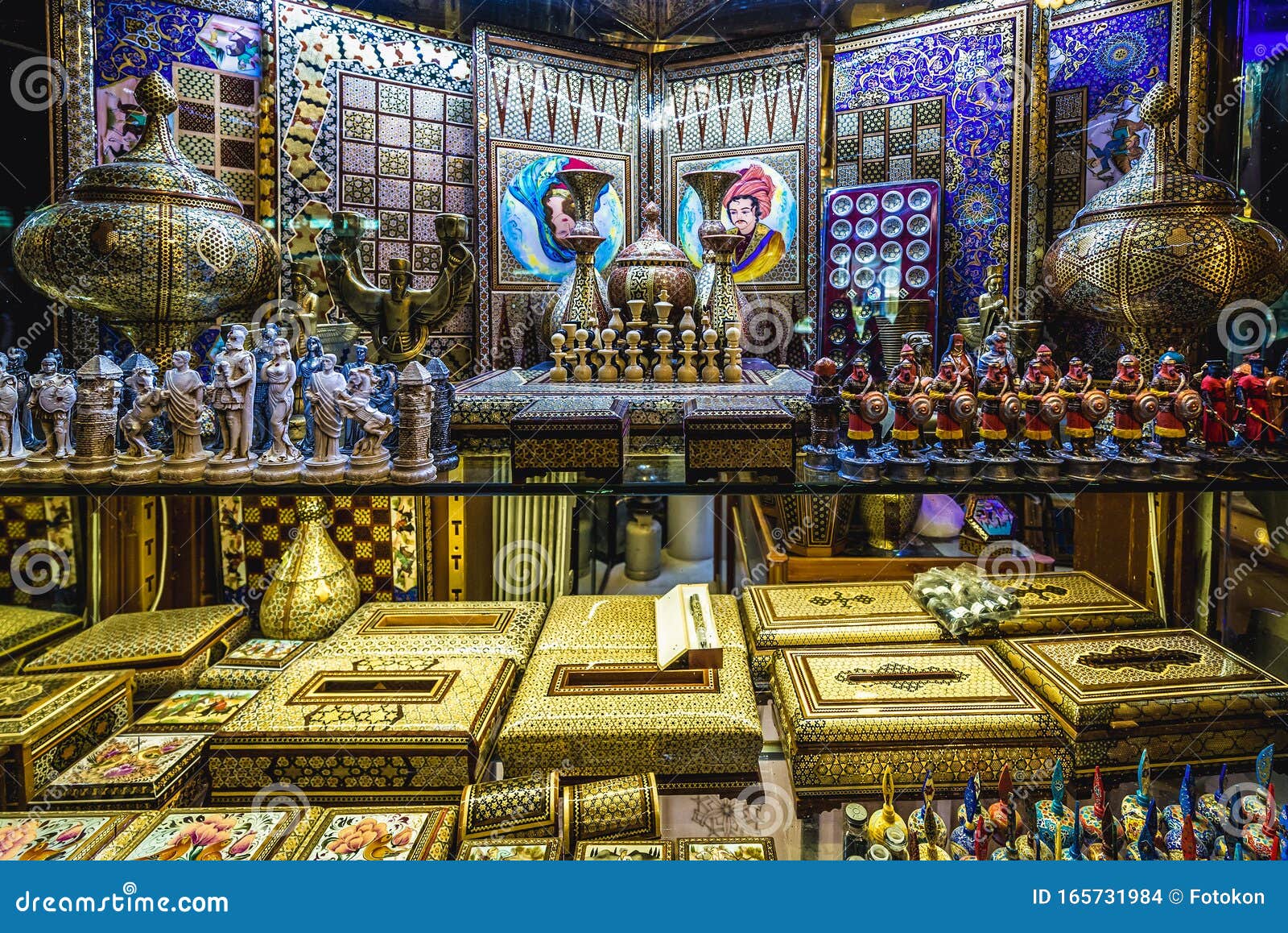 Bazaar in Isfahan editorial stock image. Image of emam - 165731984
