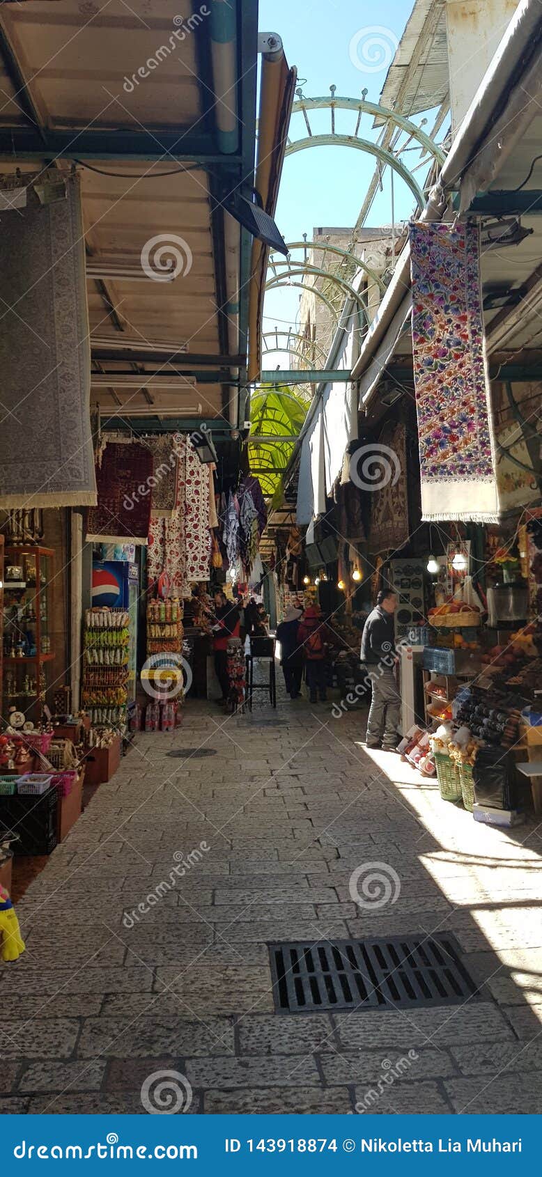 Bazaar in Old Jerusalem editorial stock image. Image of jerusalem ...