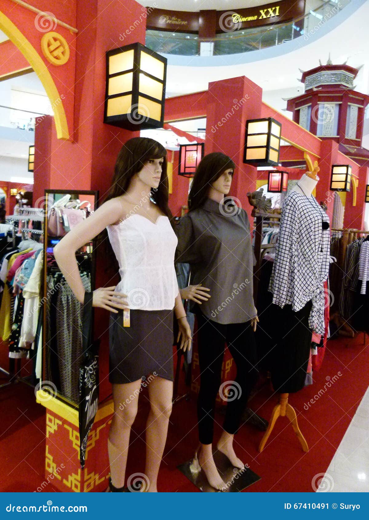 Bazaar editorial photo. Image of indonesia, fashion, girl - 67410491