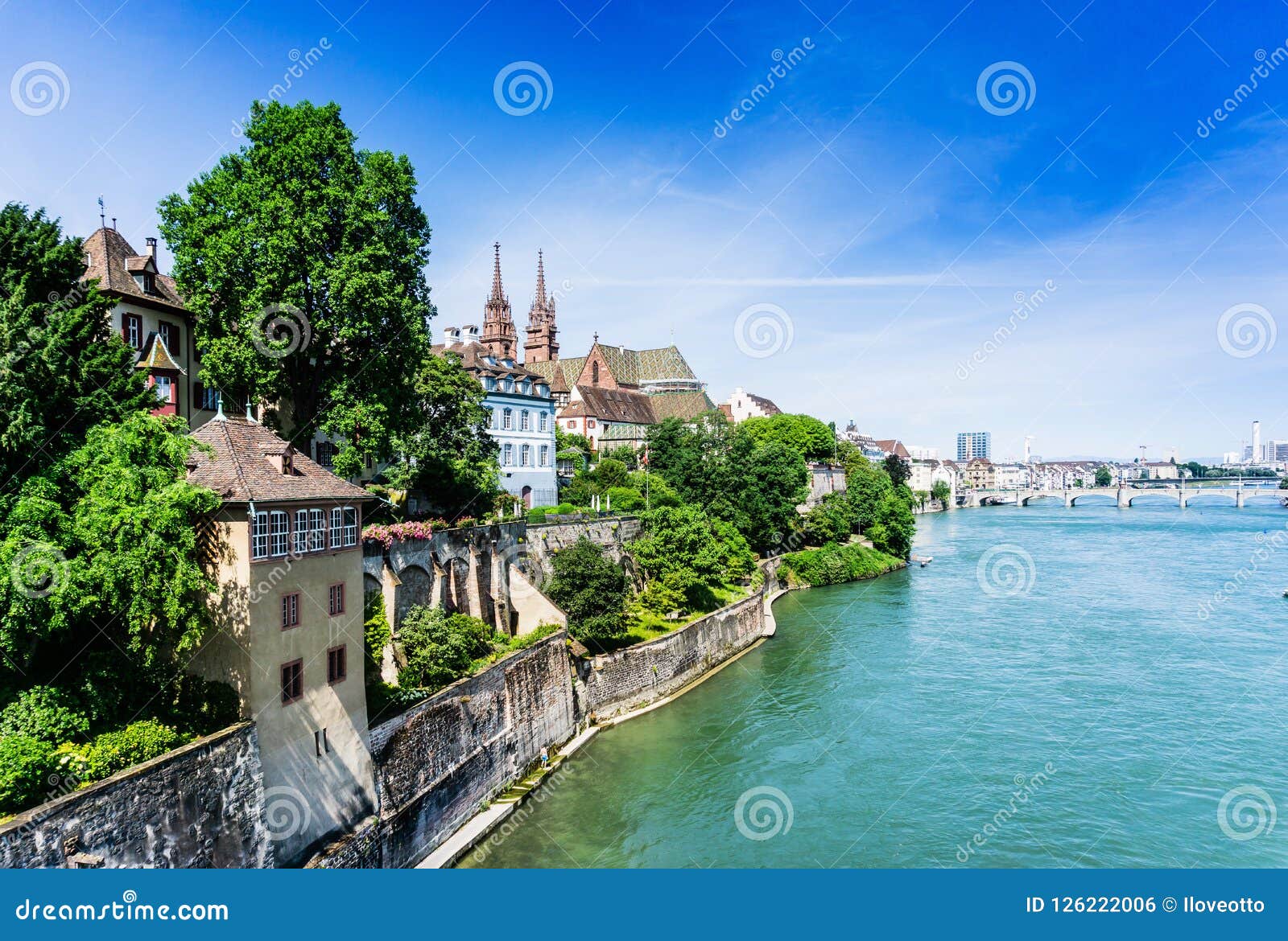 Bazel, Zwitserland redactionele foto. Image of rijn - 126222006