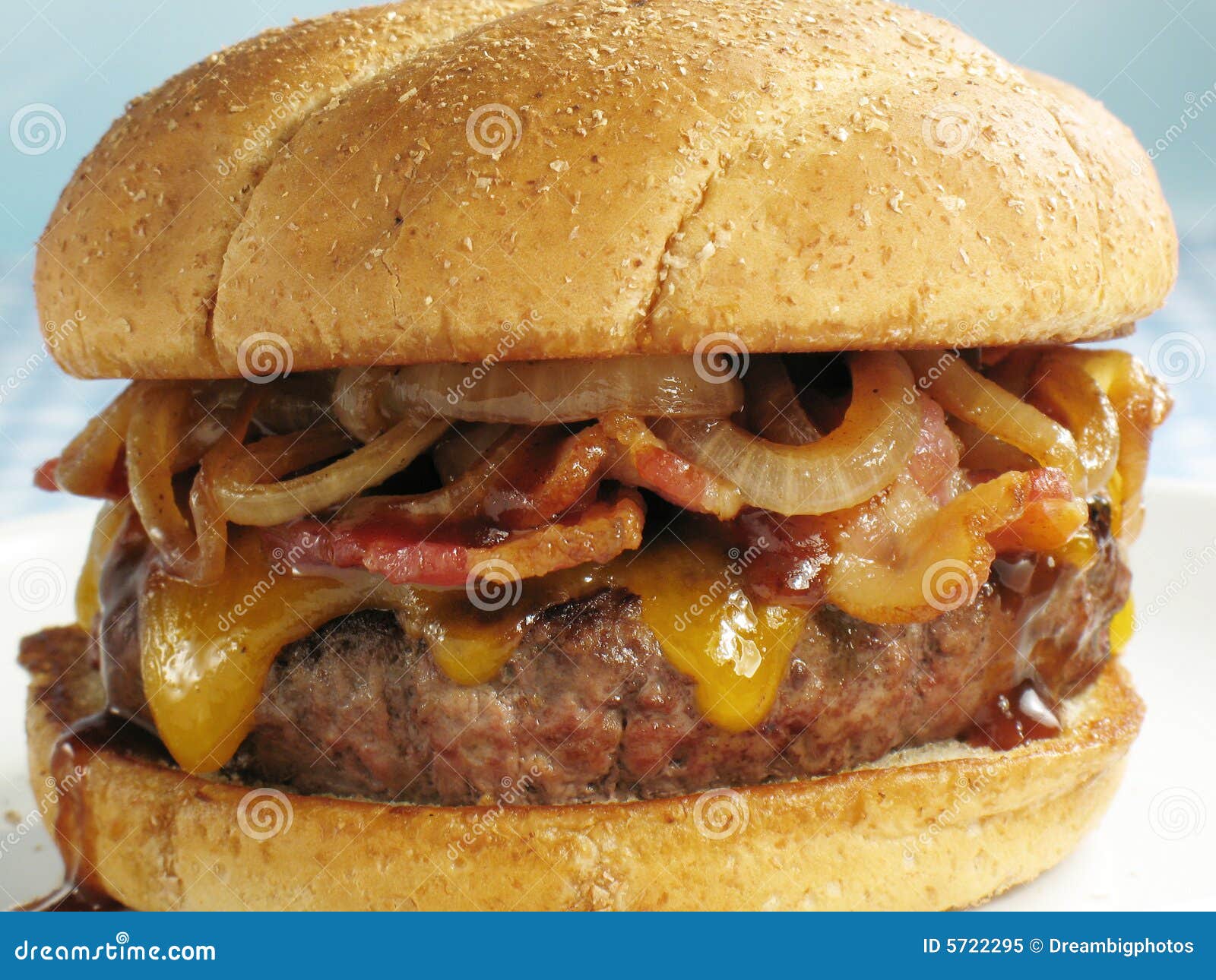 BBQ Cheeseburger with Bacon Stock Image - Image of patty, greasy: 5722295