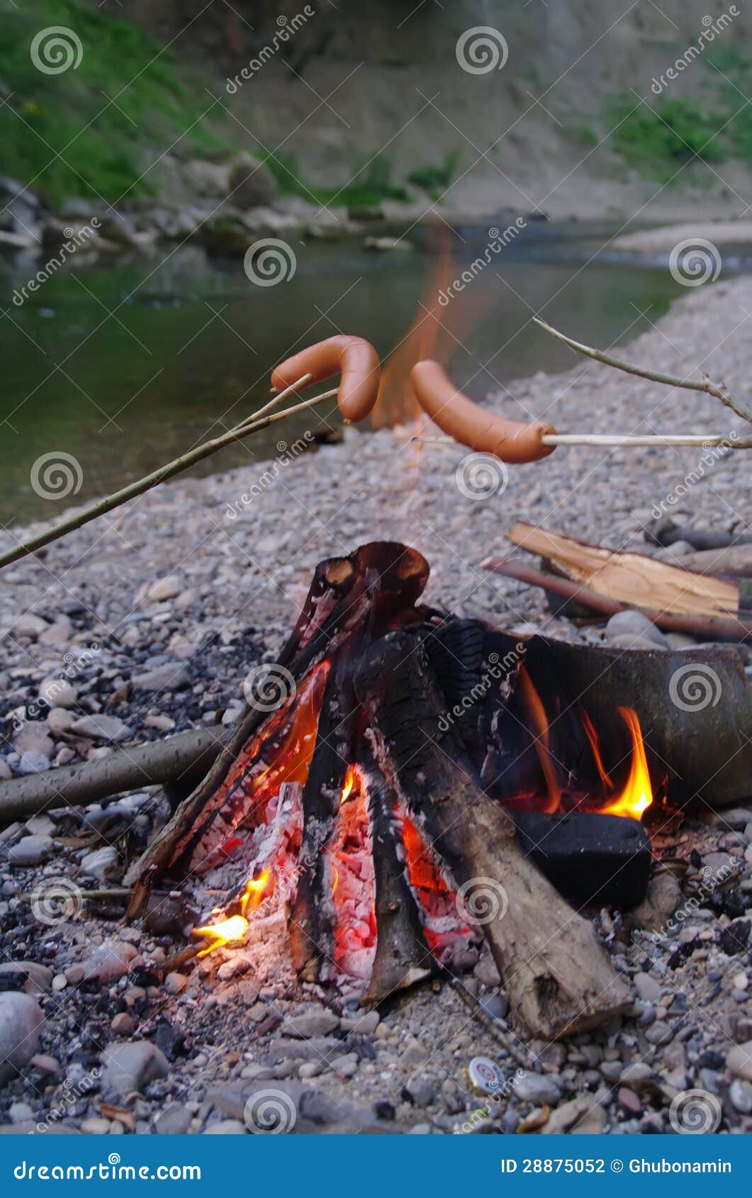Bbq-Wurst gegrillt stockfoto. Bild von brand, grill, gebraten - 28875052
