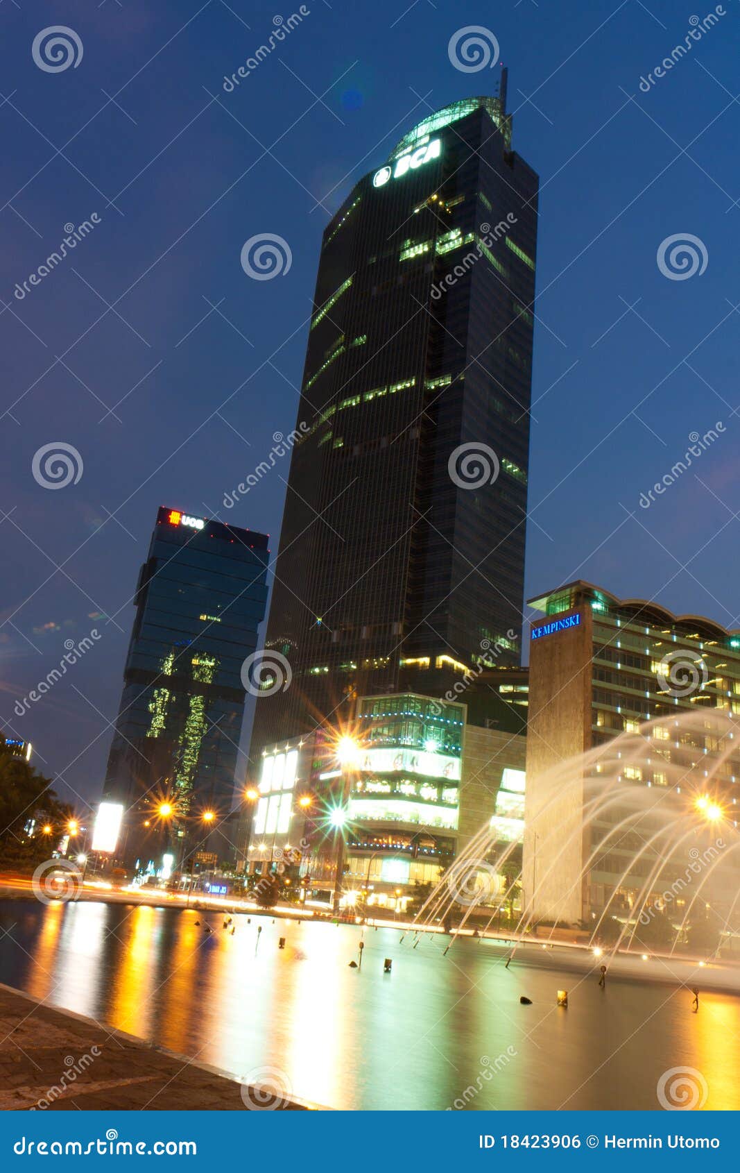 BCA Building editorial photo. Image of finance, fountain - 18423906