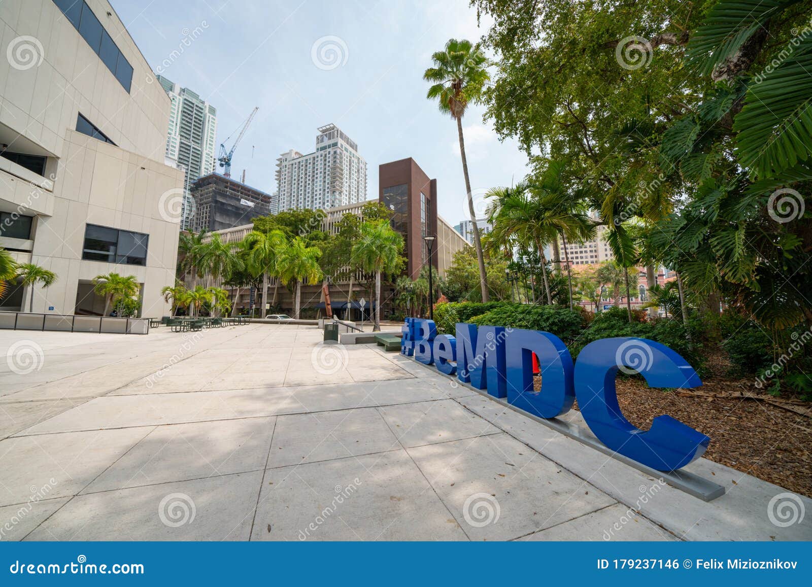 Be MDCC at Miami Dade Community College Downtown Editorial Photo ...