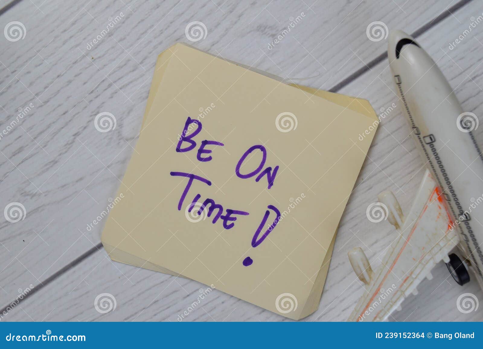 Be on Time Write on Sticky Notes Isolated on Wooden Table Stock Photo ...