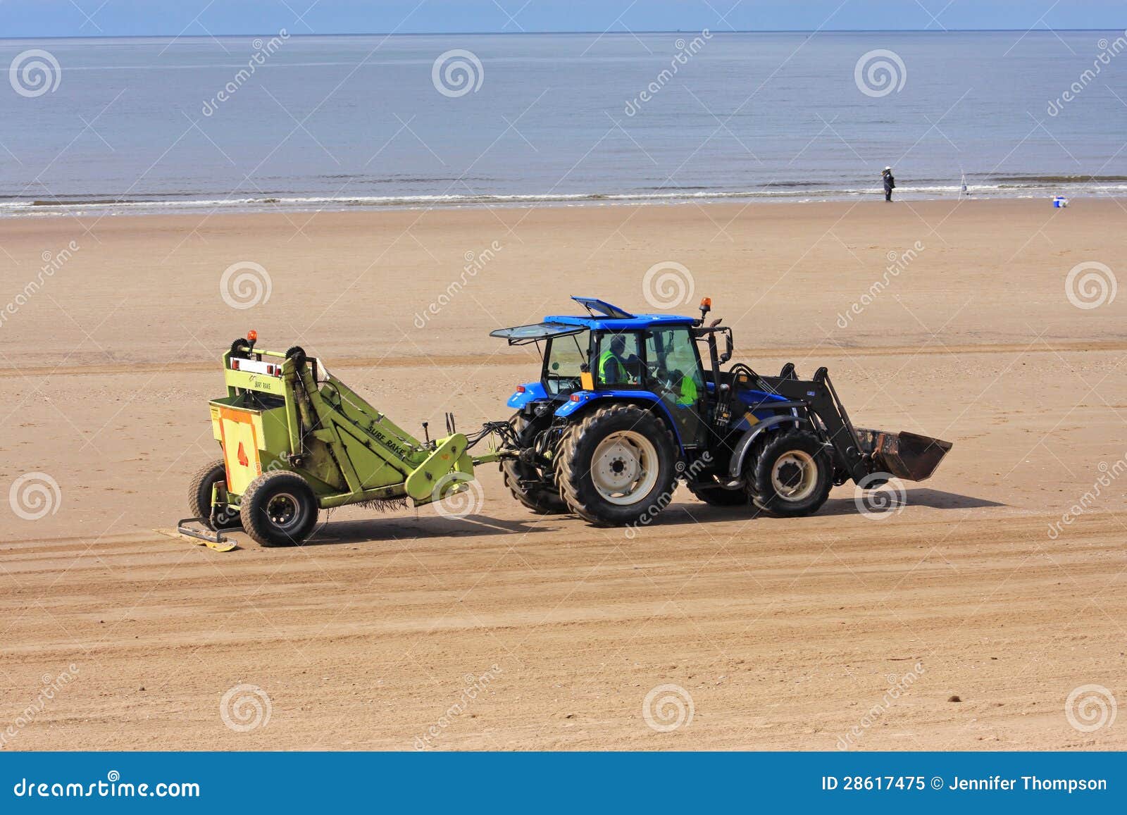 Beach cleaner tractor stock image. Image of swansea, conveyor - 28617475