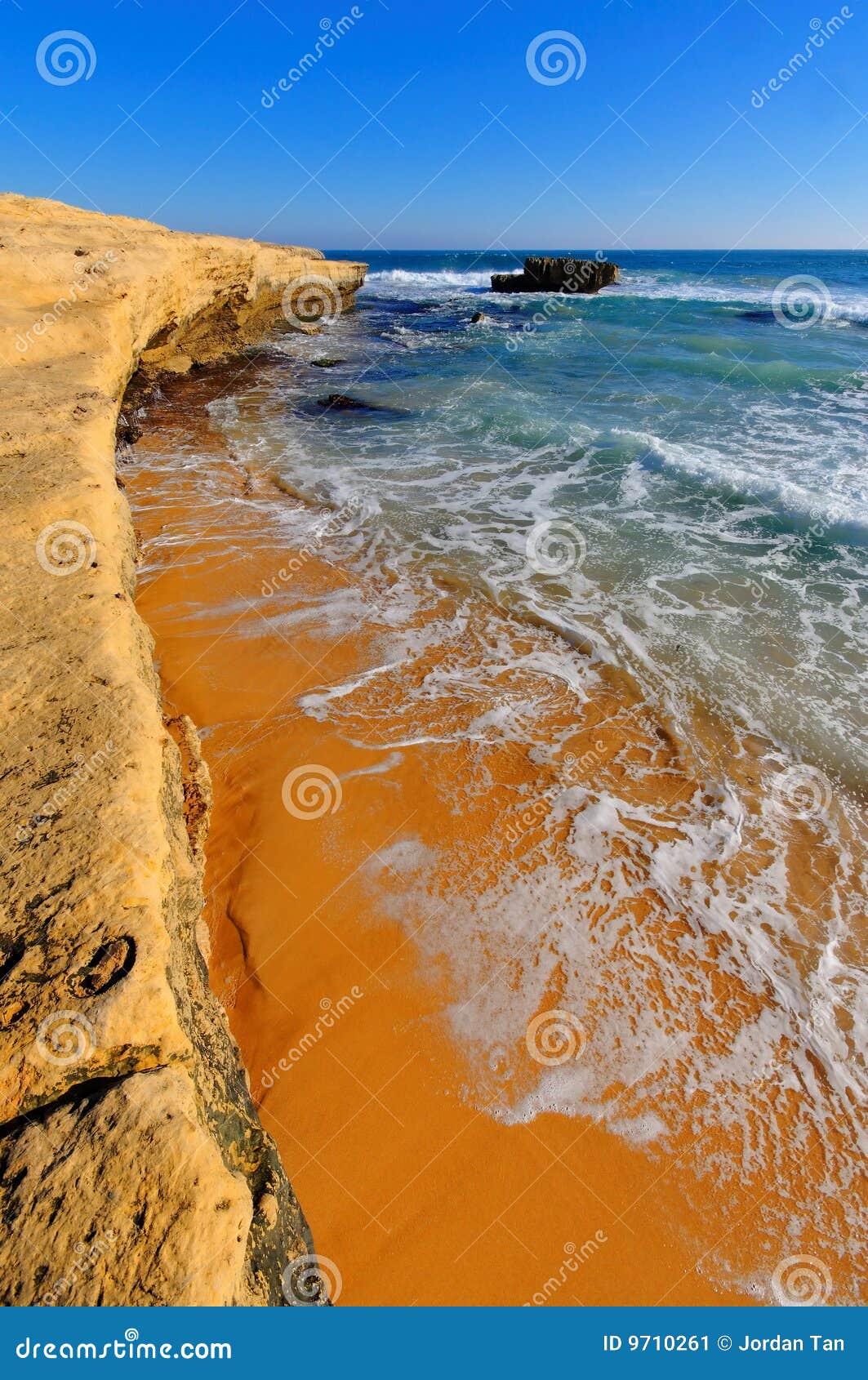 Beach and Cliff in Australia Stock Image - Image of erosion, geologic ...