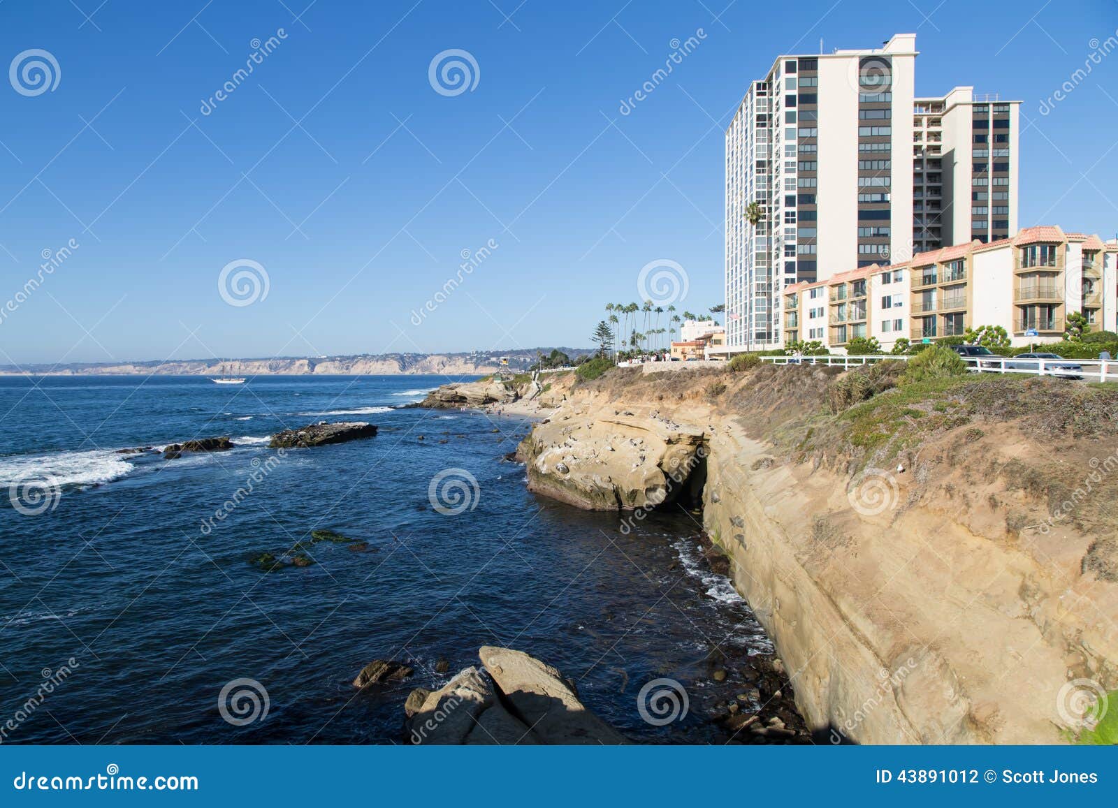 Beach Cliffs in La Jolla stock photo. Image of waves - 43891012