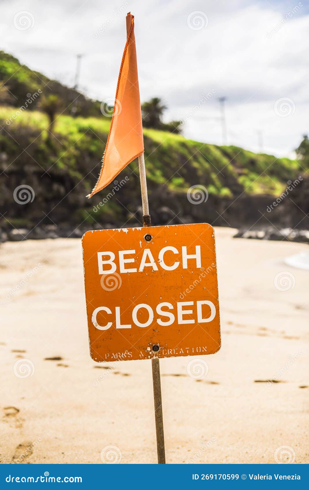 A Beach Closed Sign at the Beach in the North Shore of Oahu, Hawai ...