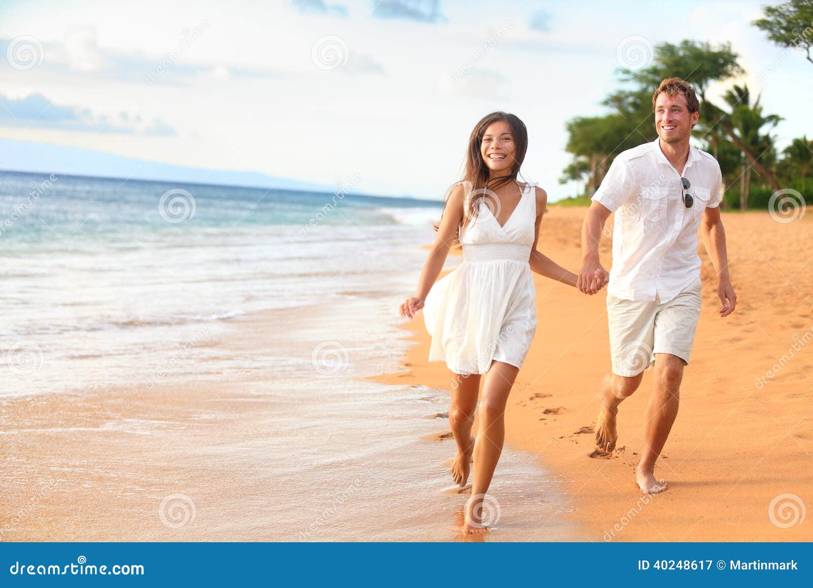 Beach Couple On Romantic Travel Honeymoon Fun Stock Image Image Of