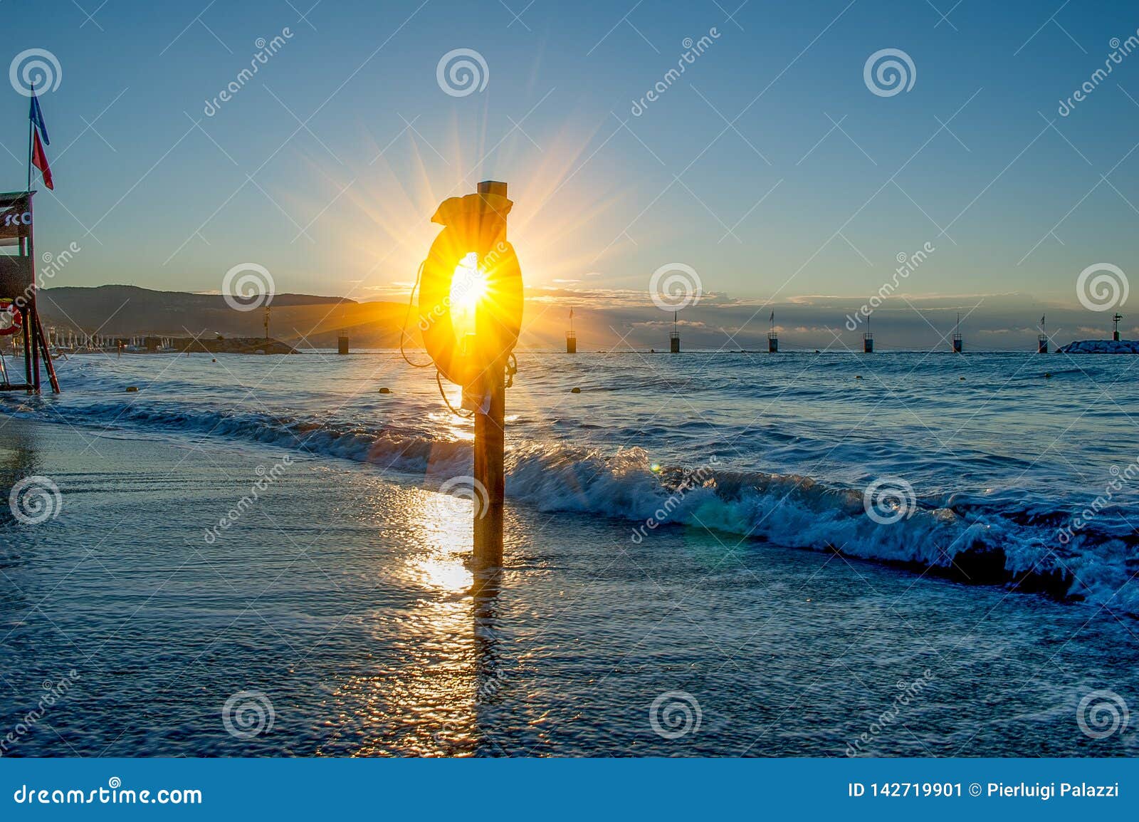 Beach at dawn stock image. Image of nature, summer, horizon - 142719901